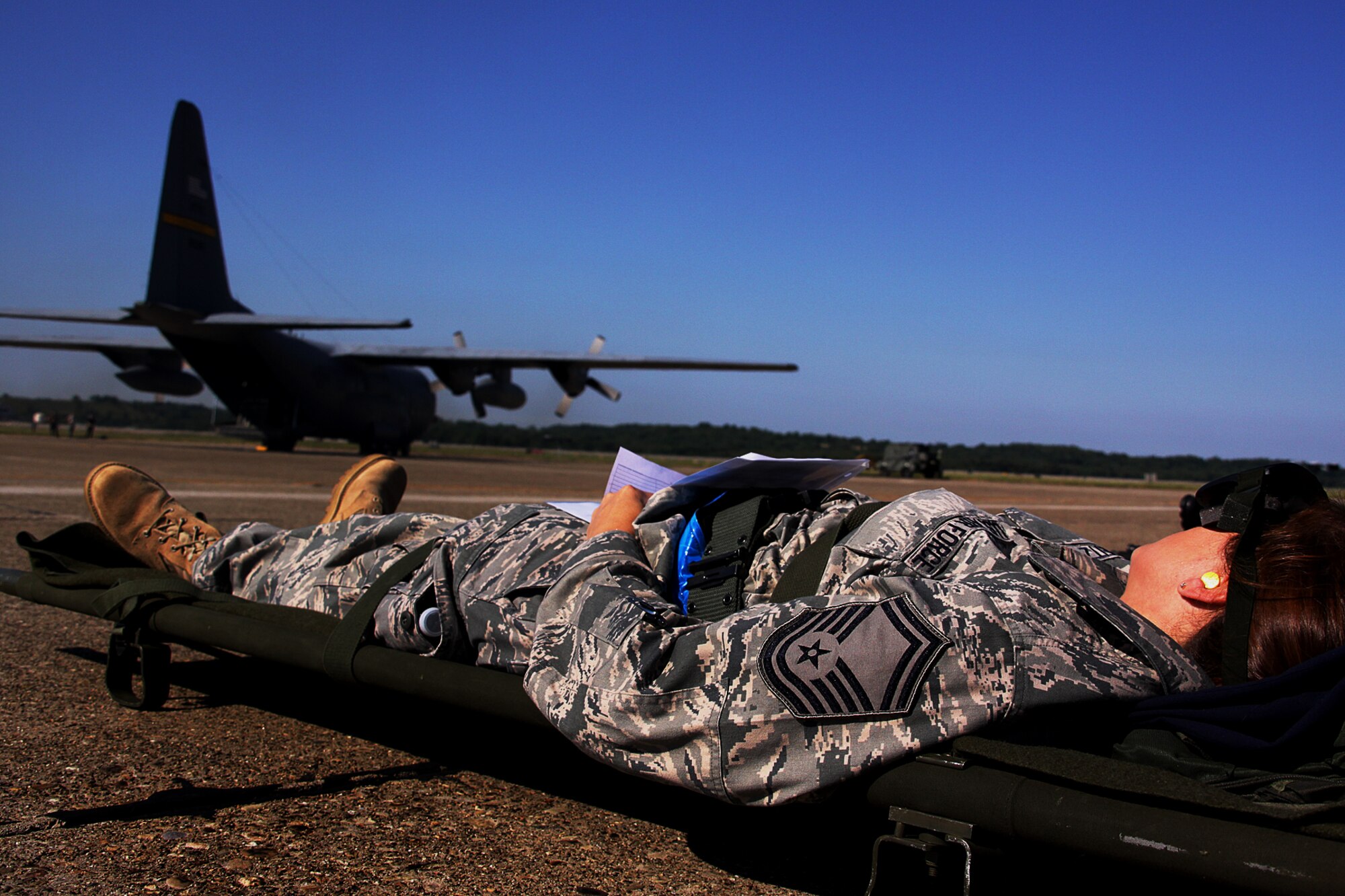 Waiting for a ride. > Pittsburgh Air Reserve Station > Article Display