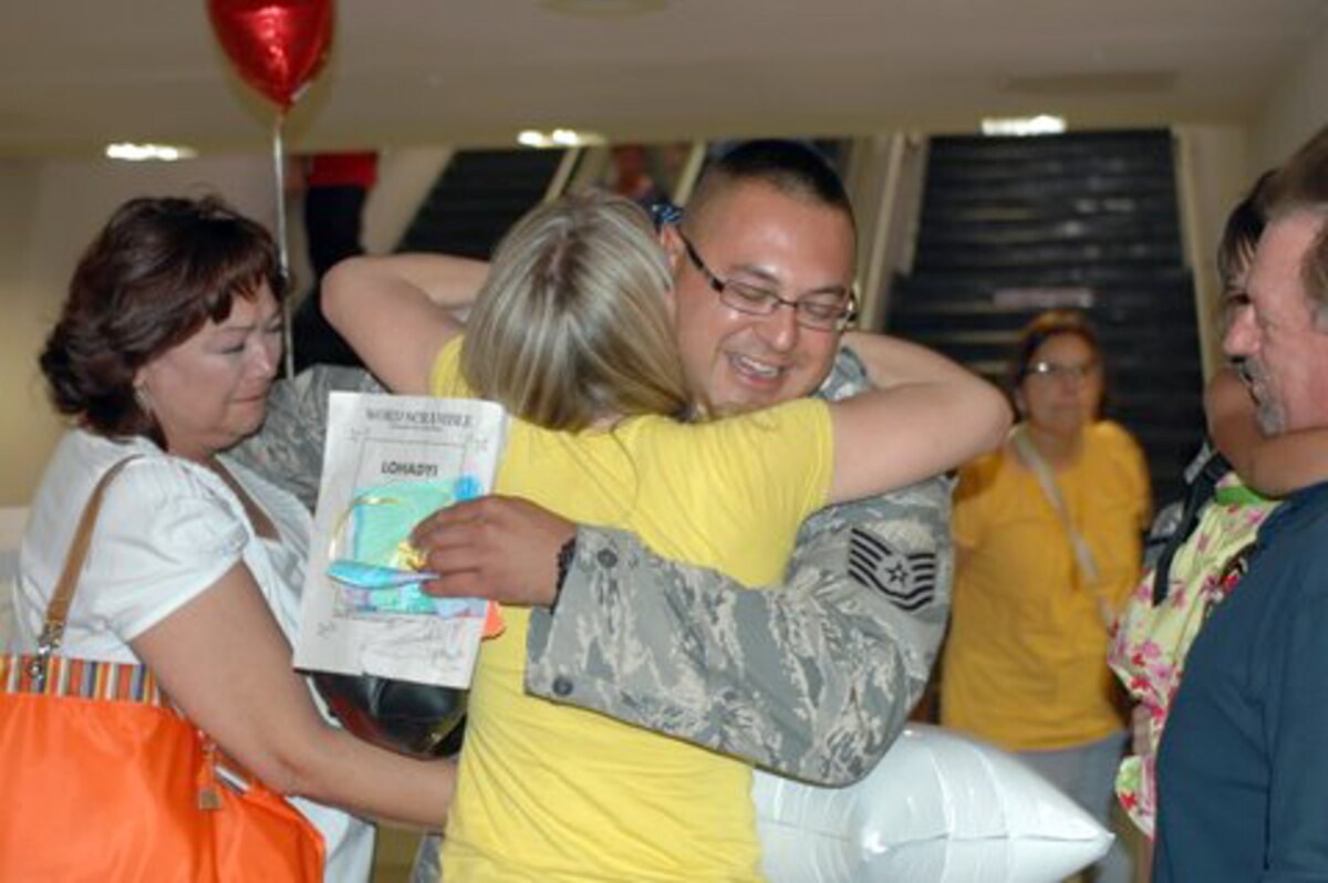 Yellow Ribbon Reintegration Program reaches Arizona families > 162nd ...