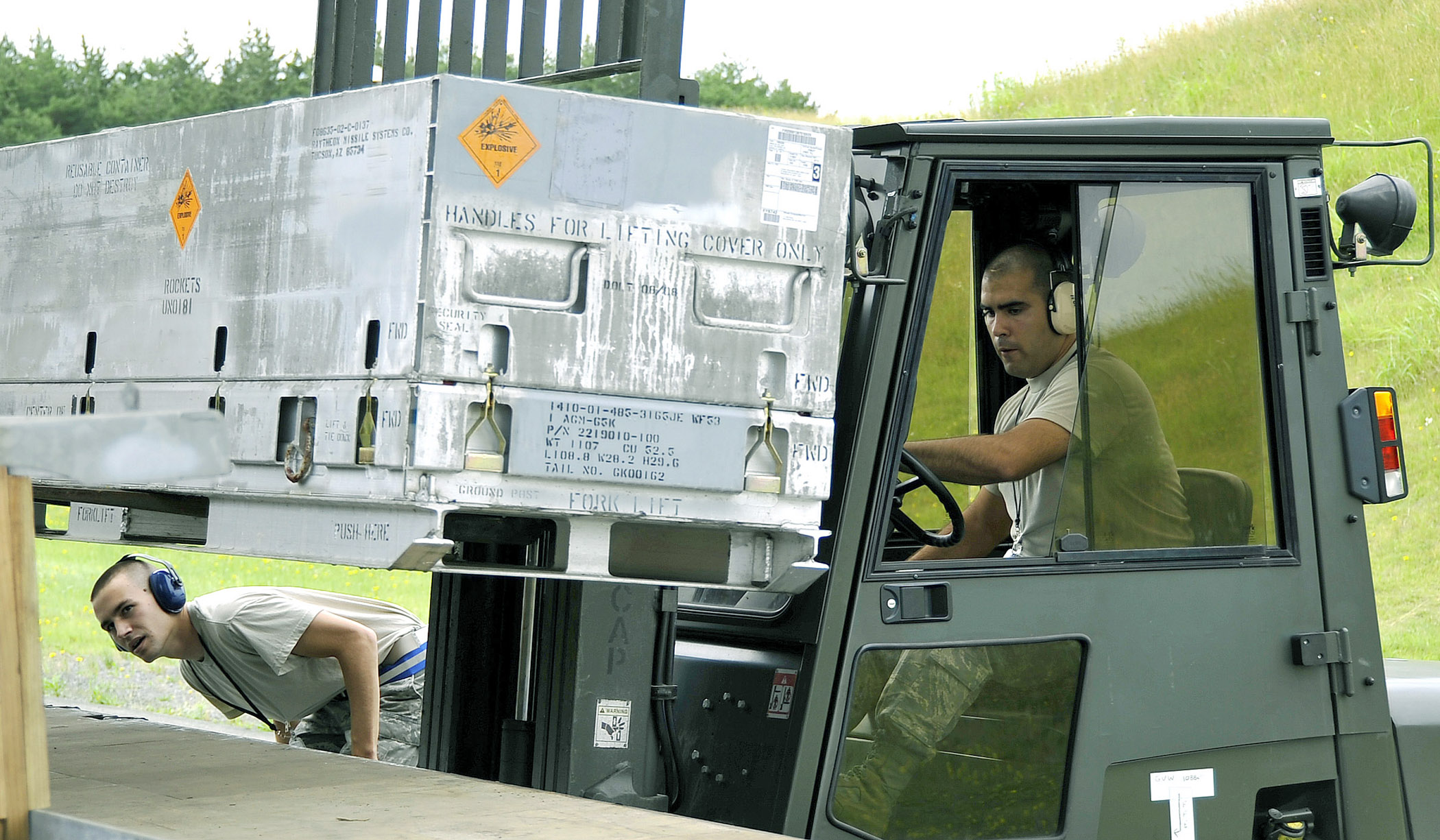 Moving day for unwanted munitions > Air Force > Article Display