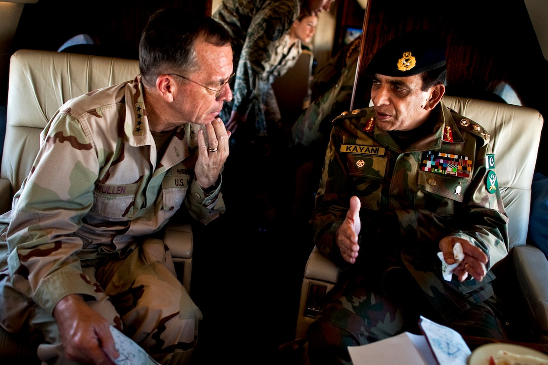 Pakistani Chief of Army Staff Gen. Ashfaq Parvez Kayani points out a ...
