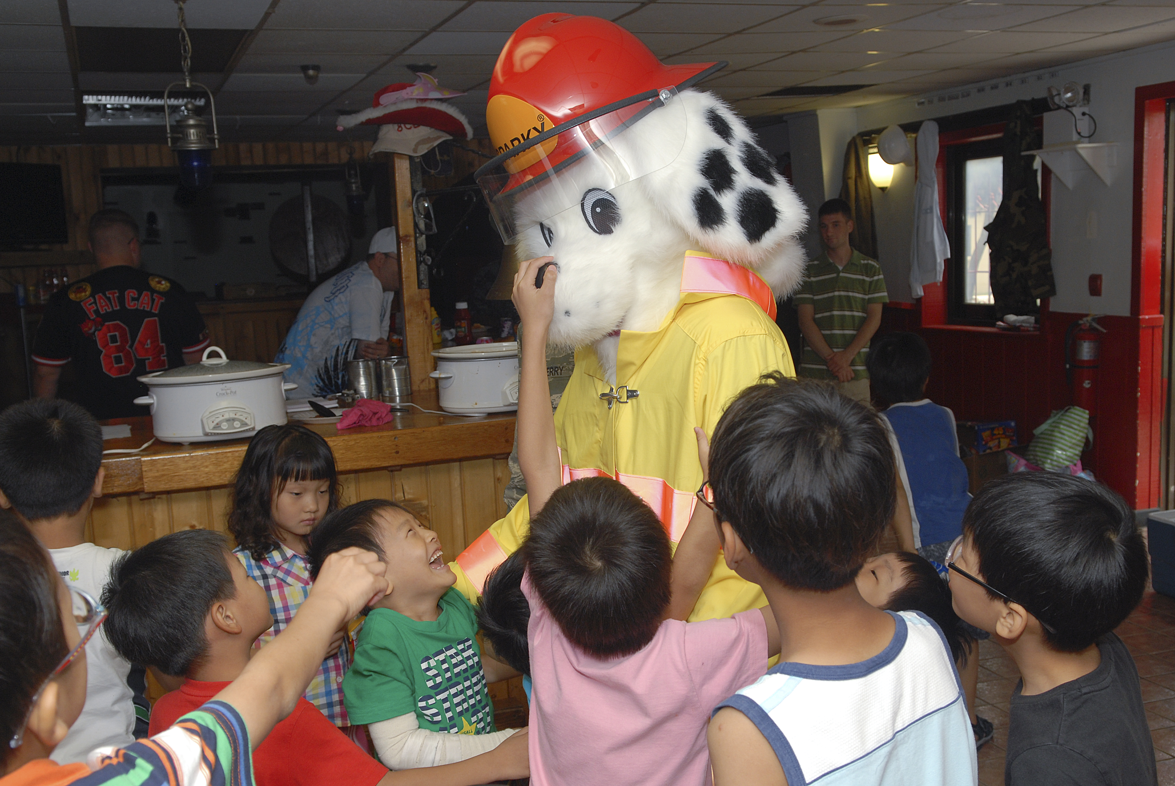 Wolf Pack treats children from local orphanage to day of fun > Kunsan ...