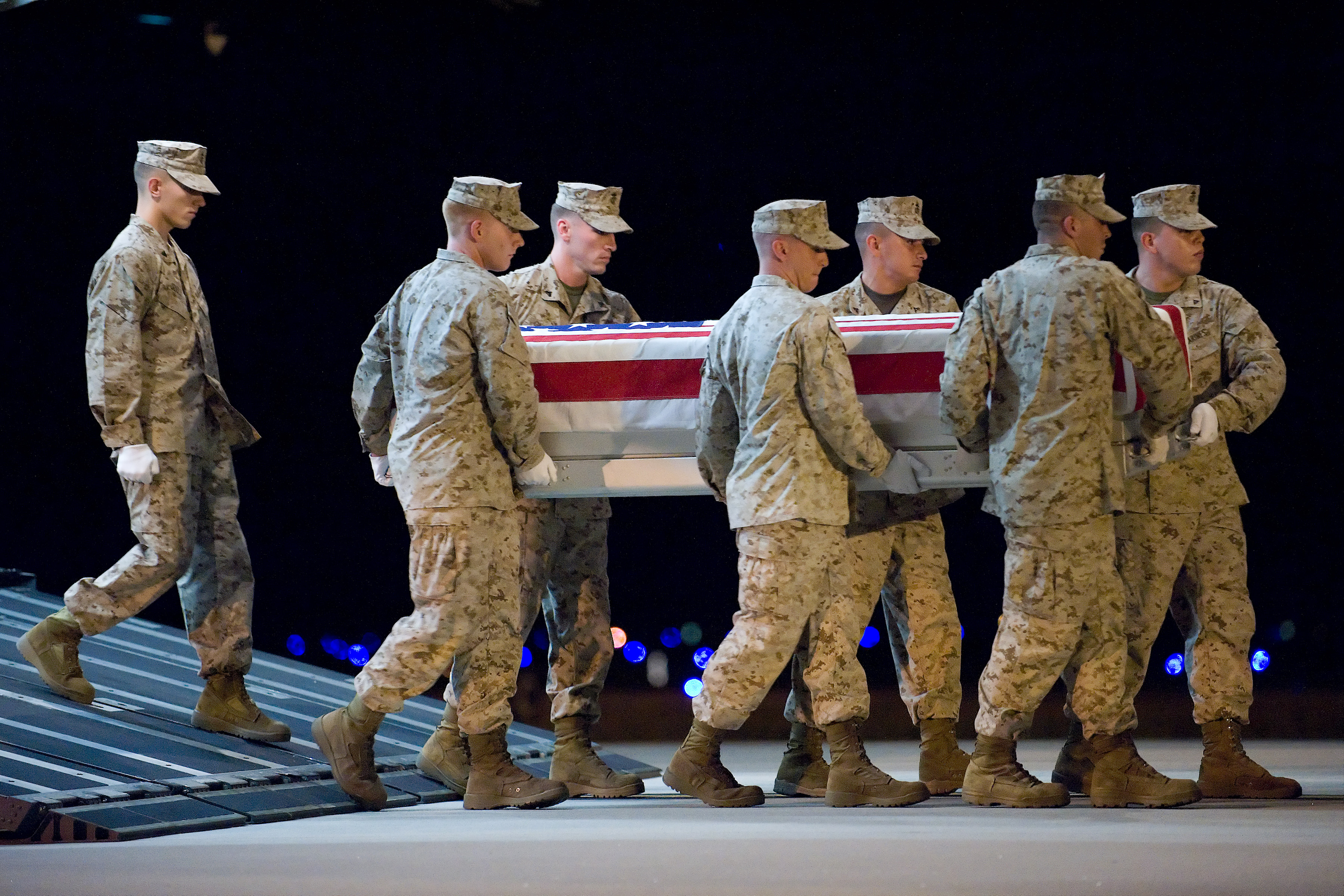 Marine Gunnery Sgt. Christopher Eastman honored in dignified transfer ...