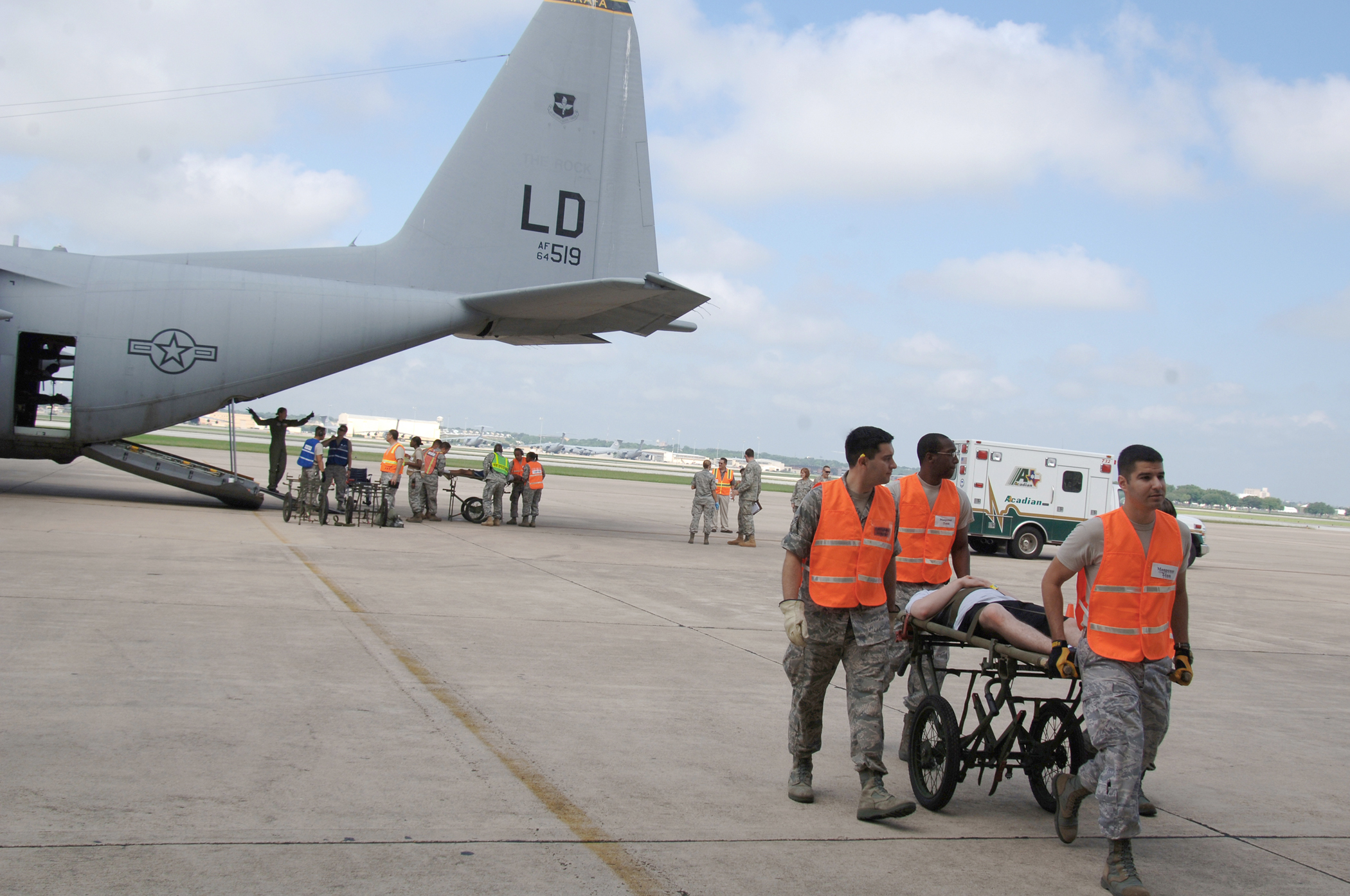 Exercise tests military, civilian response to disaster scenario > Air ...