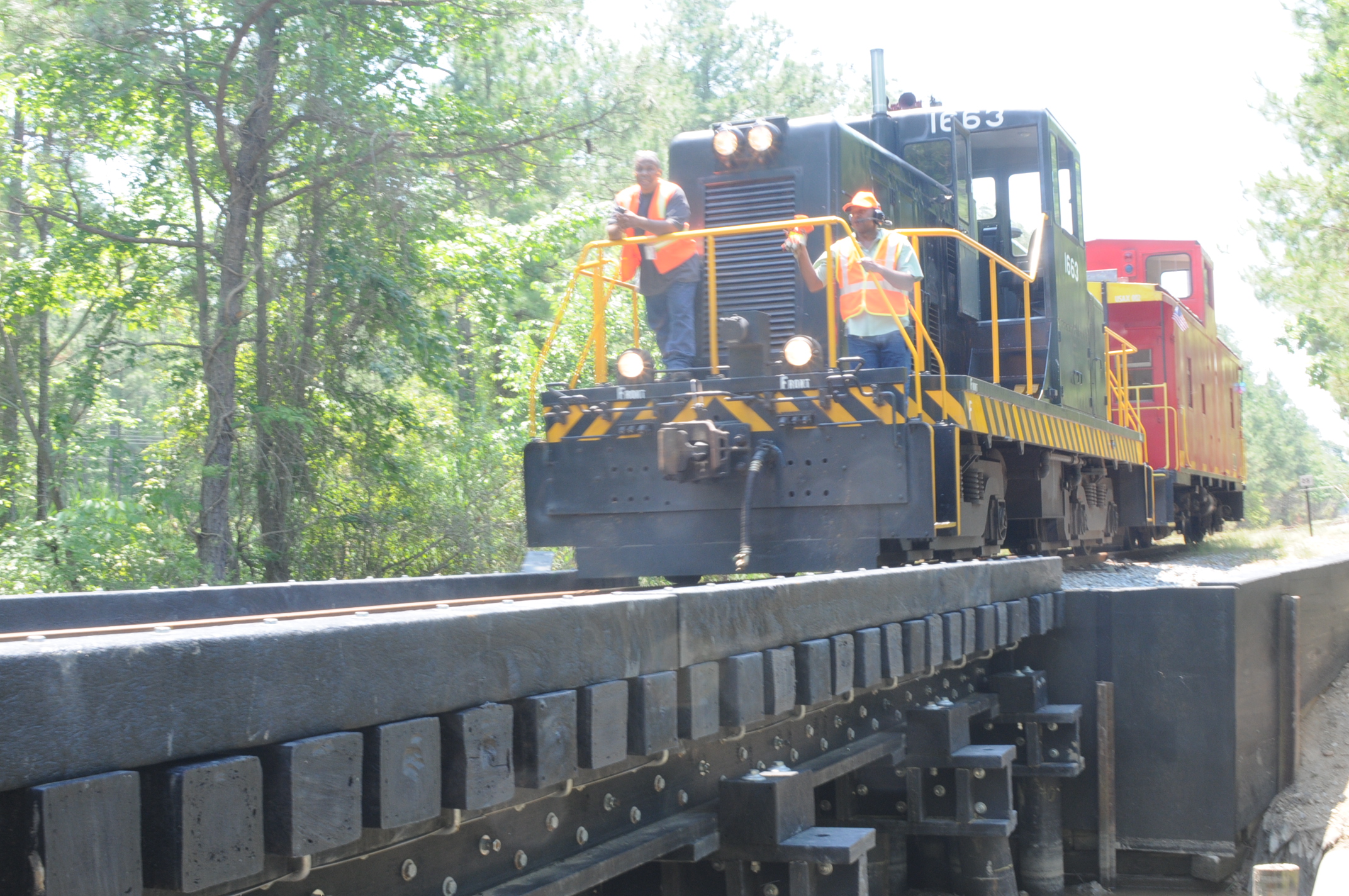 Fort Eustis showcases Recycled Structural Composite Bridges > Joint ...