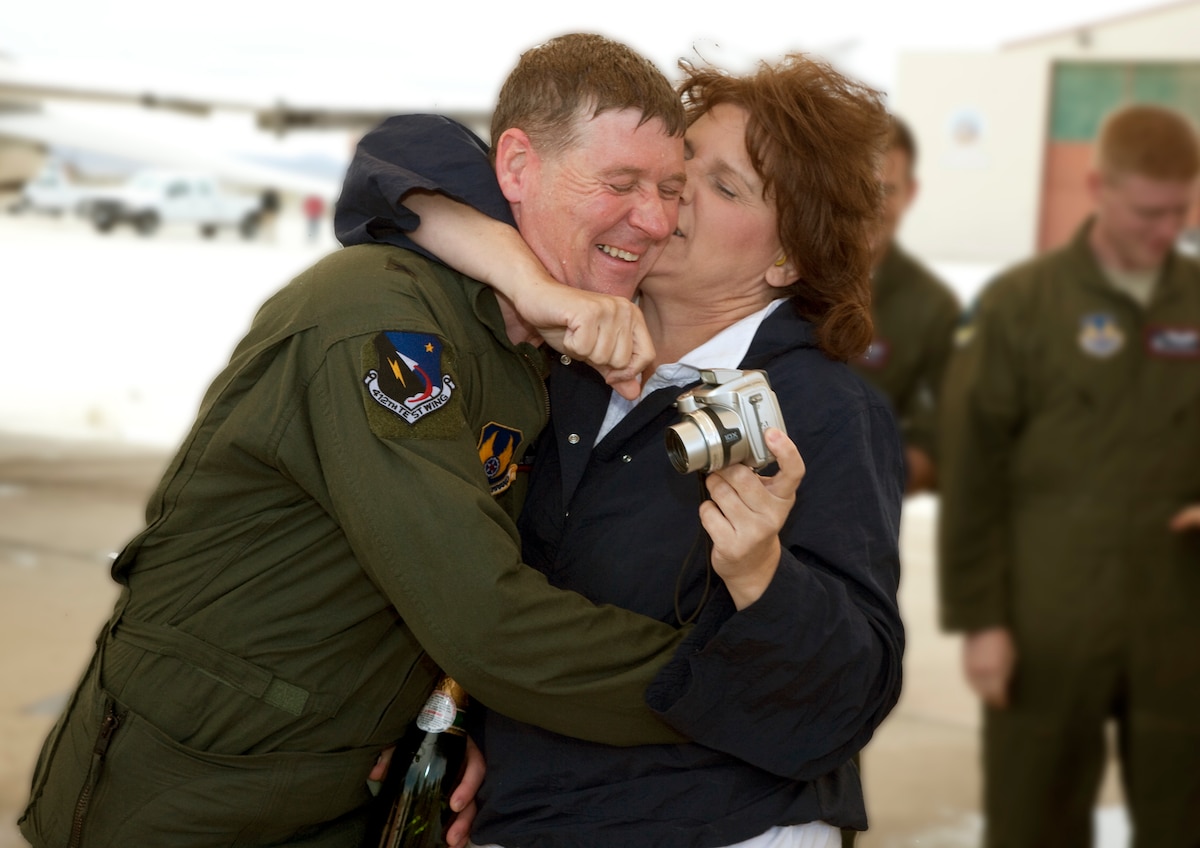 Where there's Thunder > Edwards Air Force Base > Article View