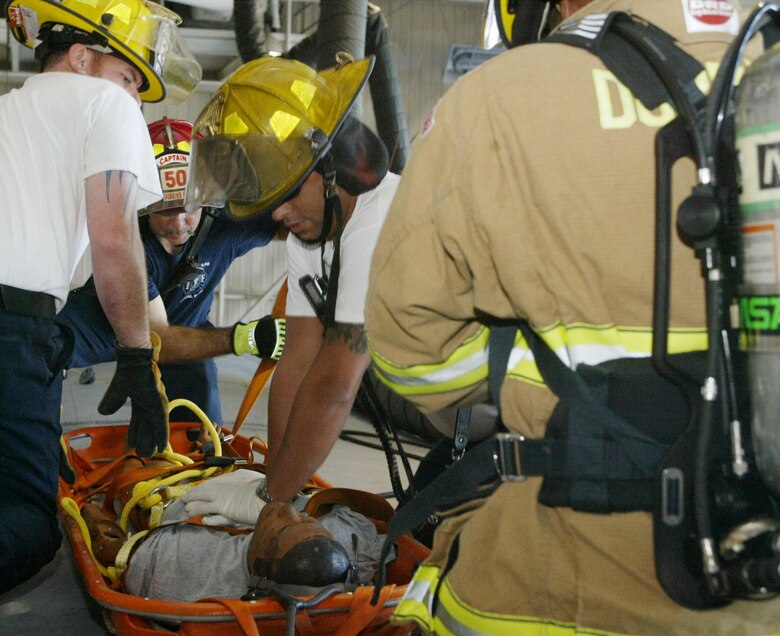 Confined-space rescue exercise > Dobbins Air Reserve Base > Article Display