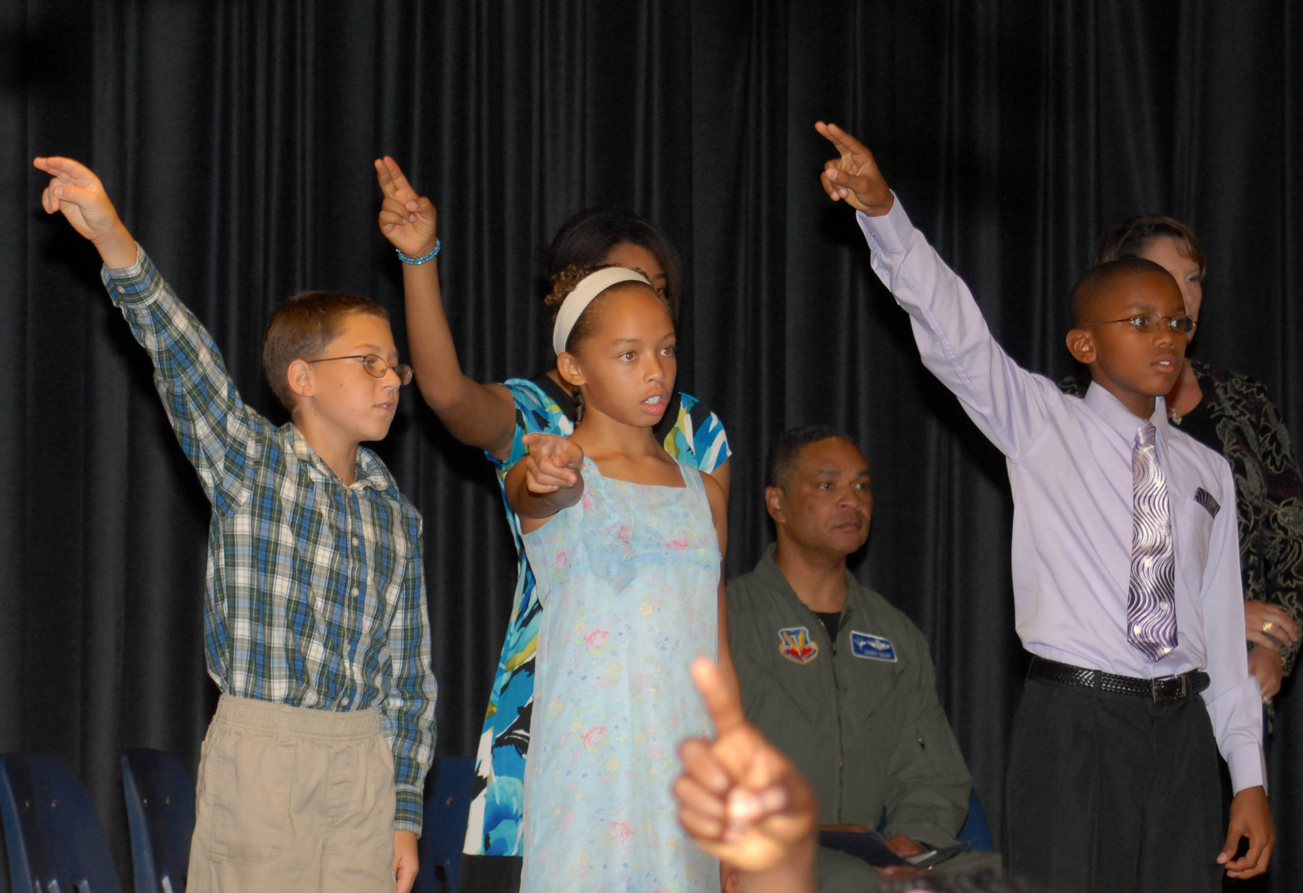 General congratulates Tyndall Thunderbird 5th Graders > CONR-1AF ...