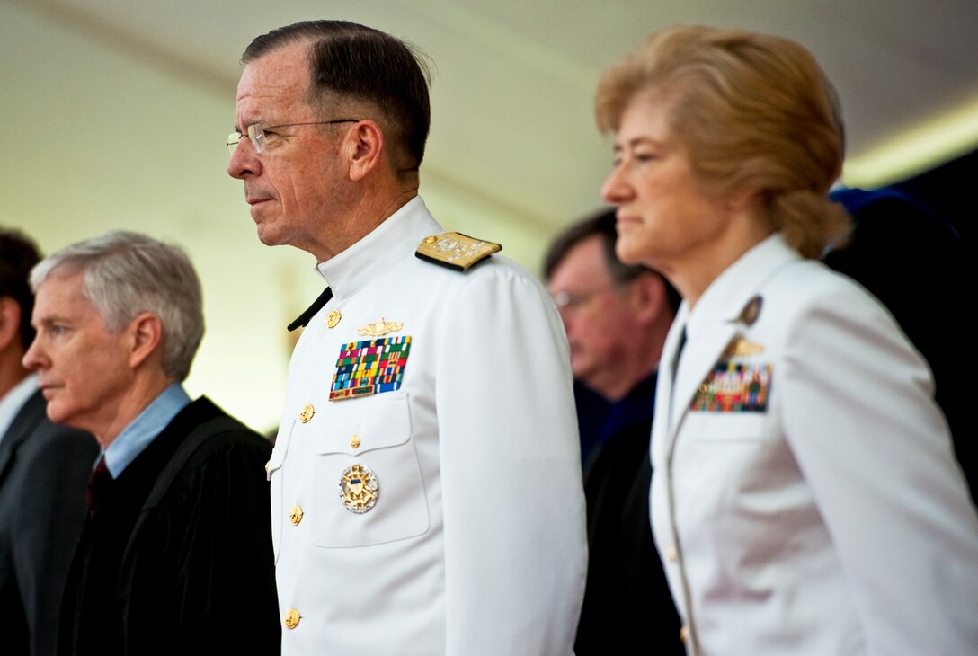 Ryan C. Crocker, left, U.S. ambassador to Iraq, U.S. Navy Adm. Mike ...