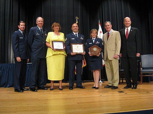 Homestead Airman & Family Readiness Office 2009 winner > Homestead Air ...