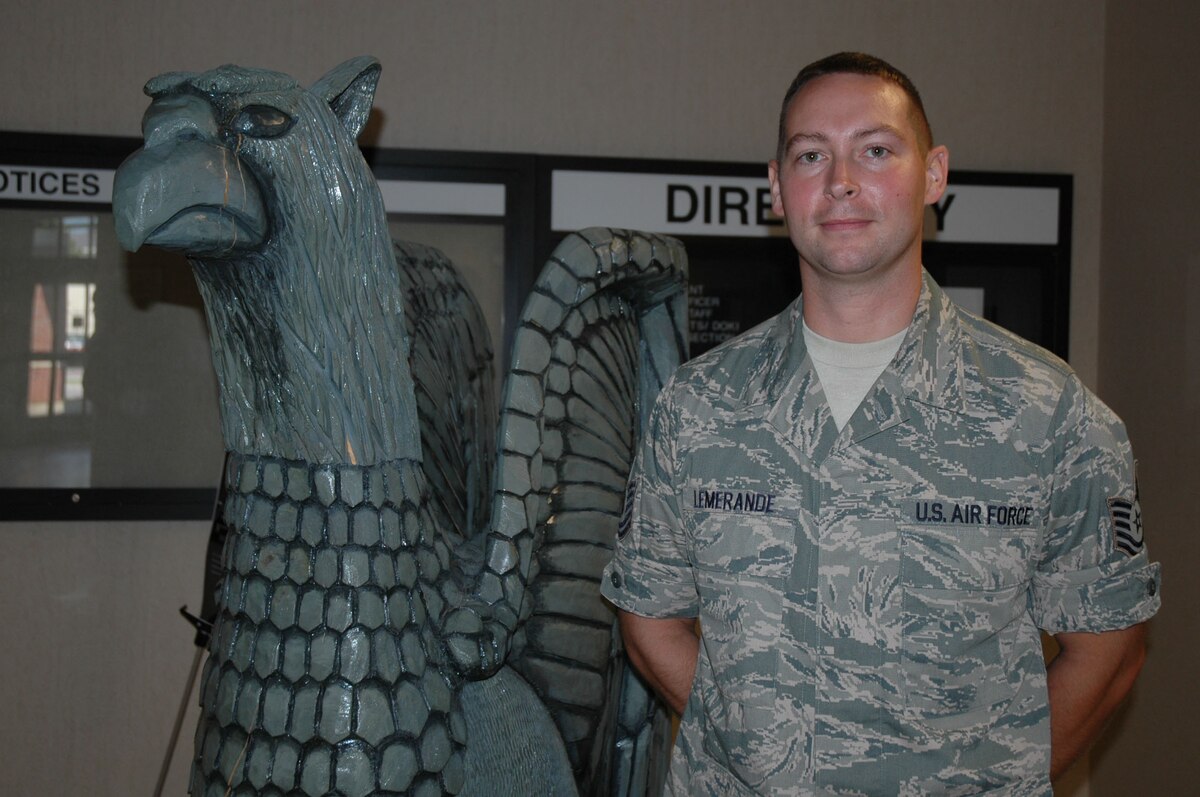 Airmen define the wingman concept > 315th Airlift Wing > Article Display