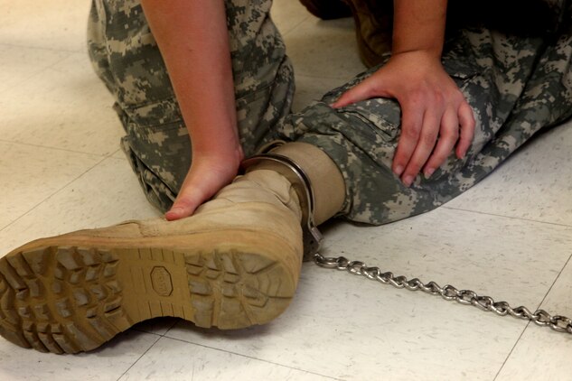Soldiers practice transferring inmates at Camp Lejeune Brig > Marine ...