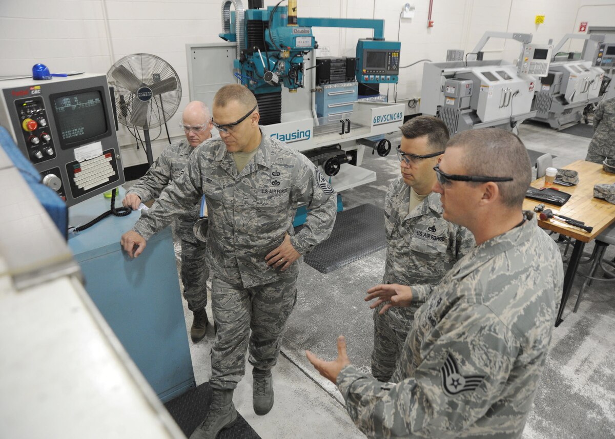 Air Force's top enlisted leader visits NASIC Airmen > Air Force ...