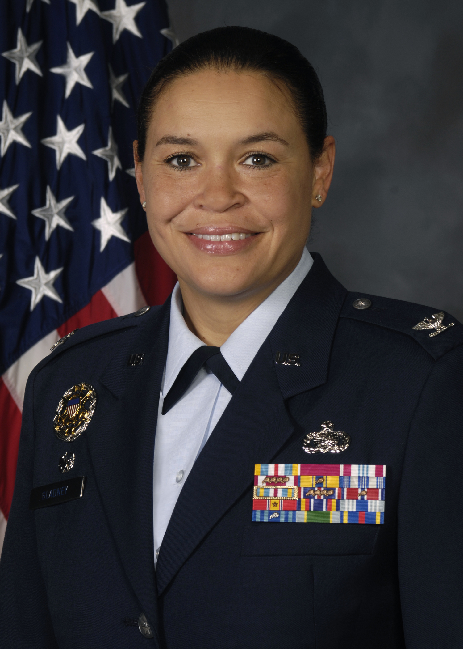 Col. Amanda Gladney takes command > Wright-Patterson AFB > Article Display
