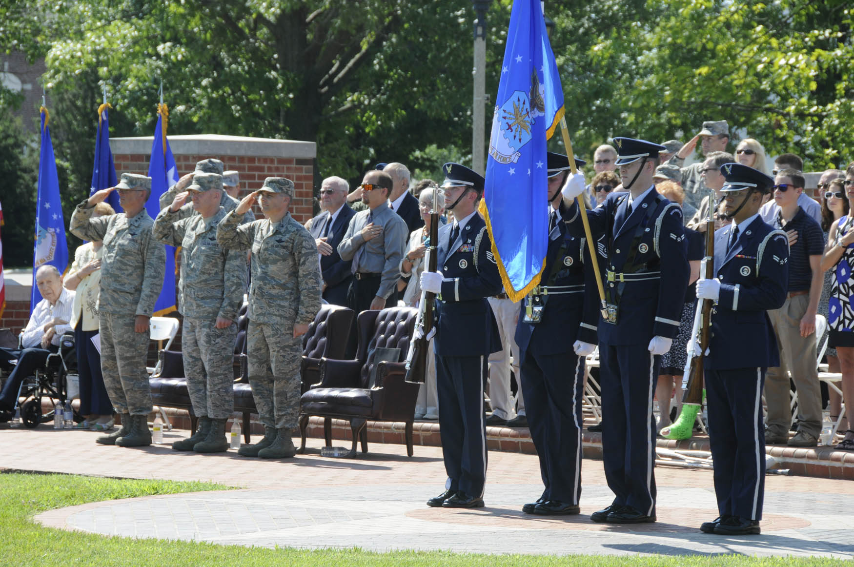 375th AMW welcomes new commander > Scott Air Force Base > Article Display