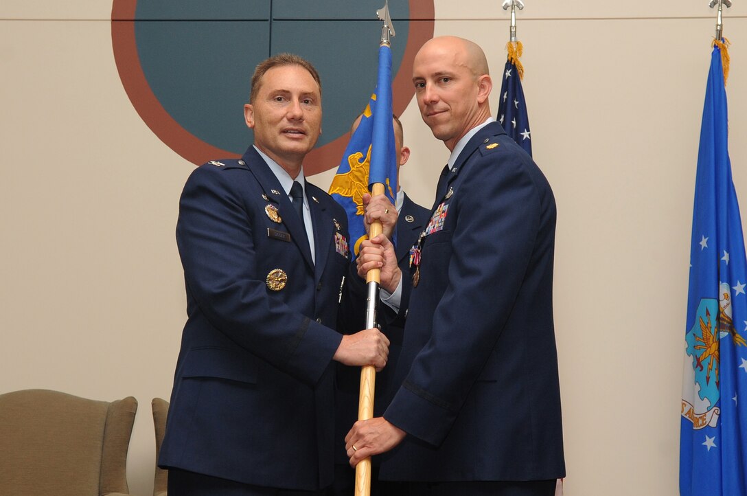 COMPTROLLER Change of Command