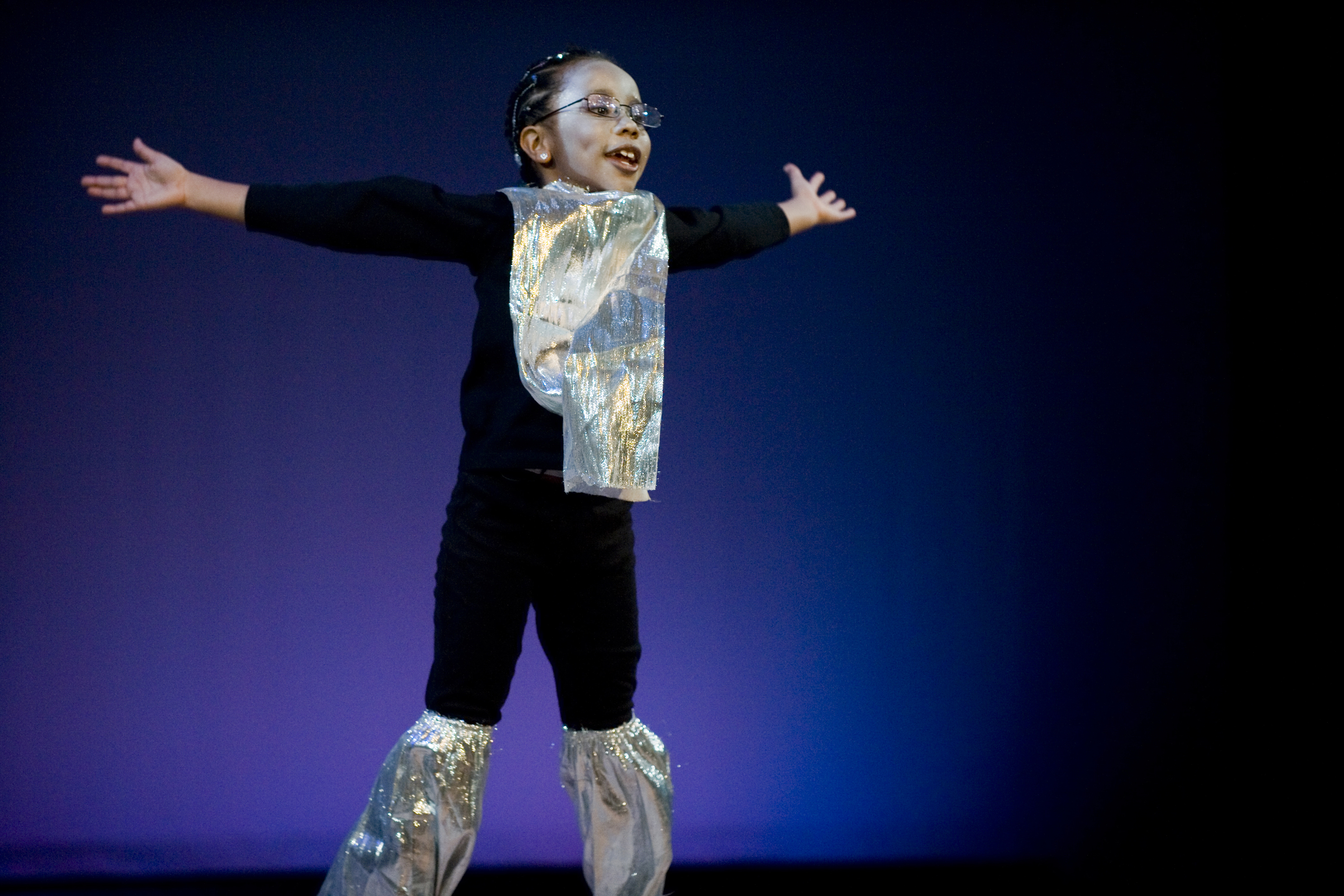 Japanese/American children perform for community > Misawa Air Base ...