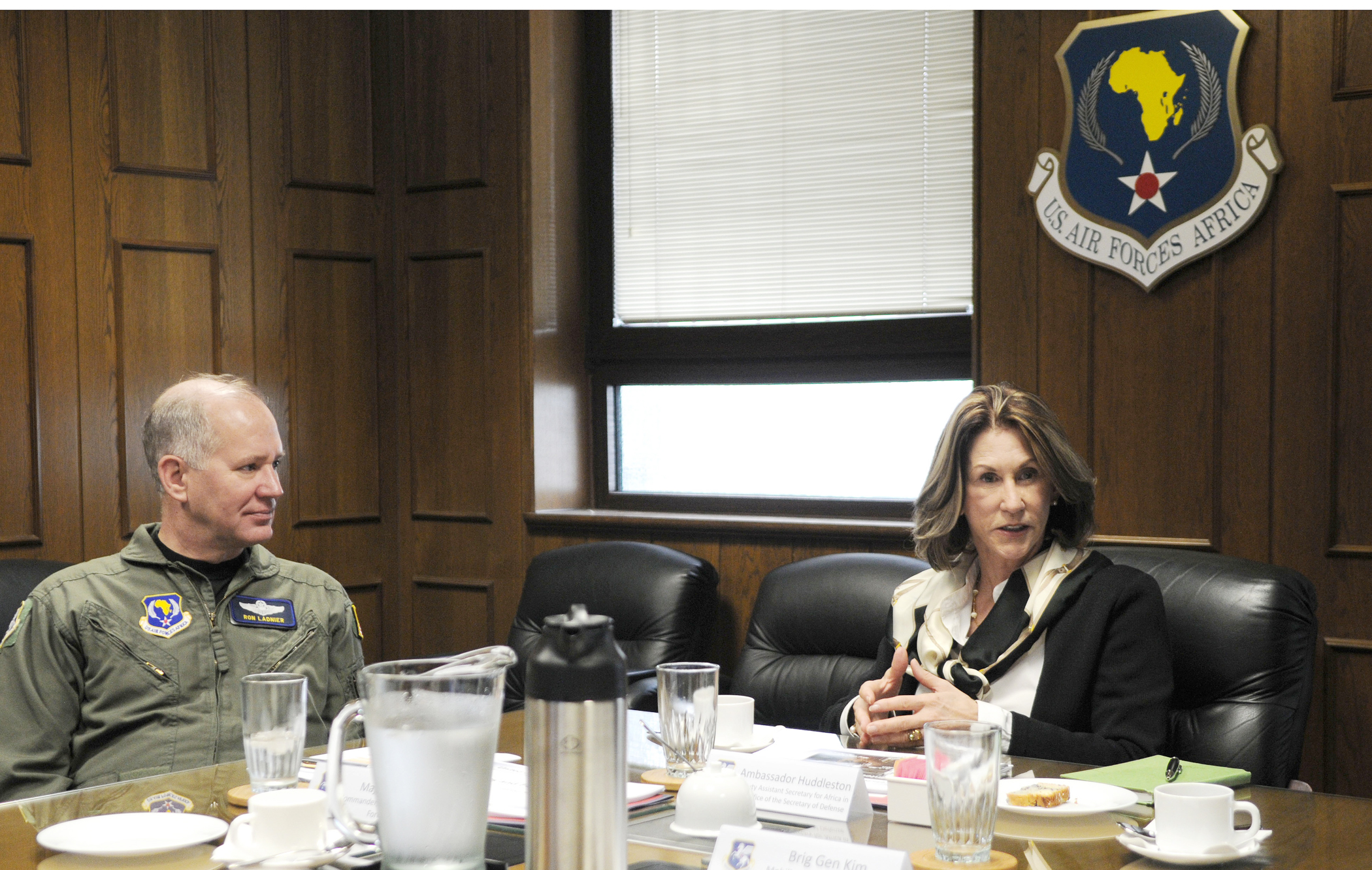 Senior DOD leader visits 17th Air Force officials > Air Force > Article ...