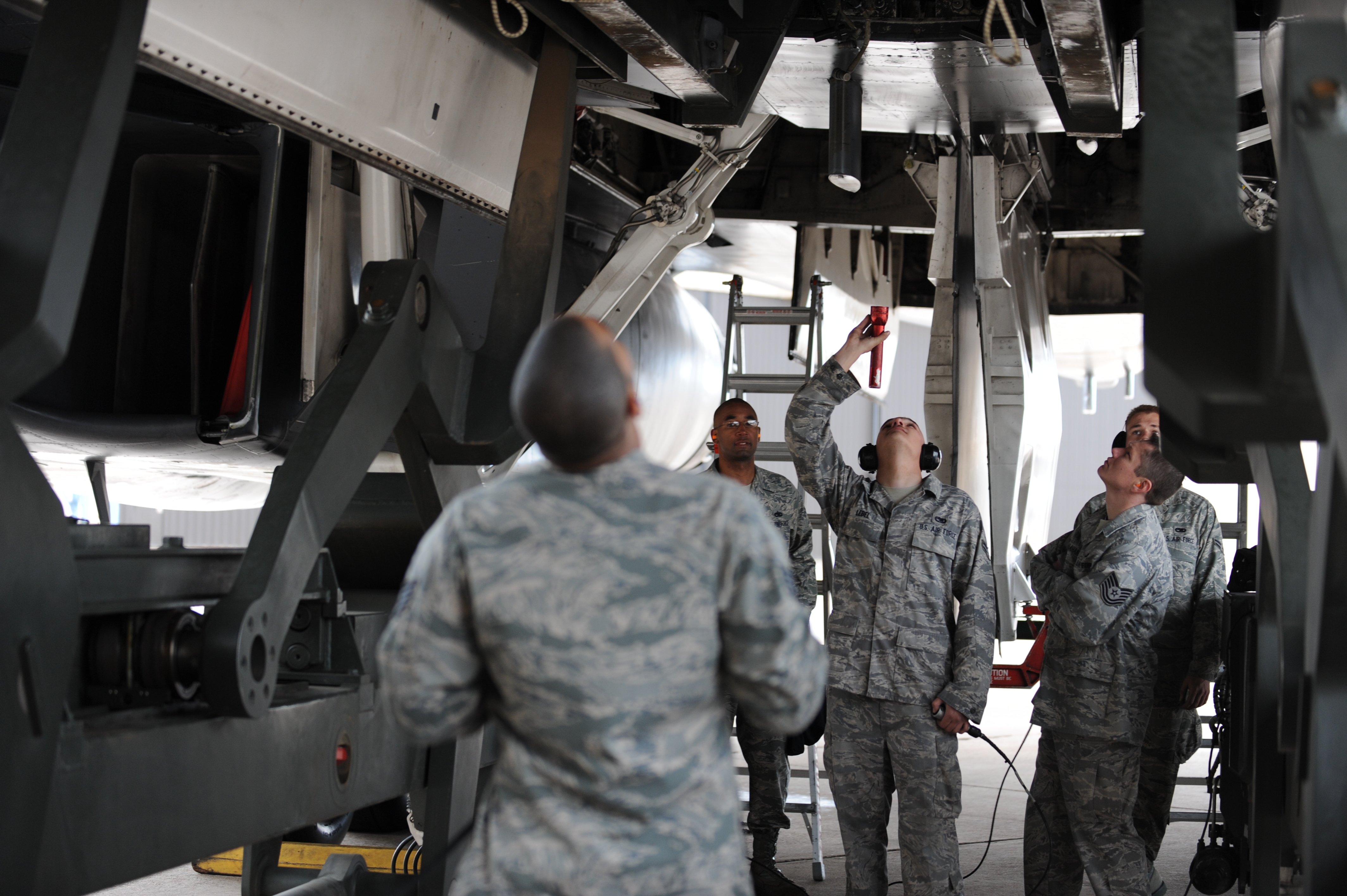 7 MUNS hold load crew competition > Dyess Air Force Base > News