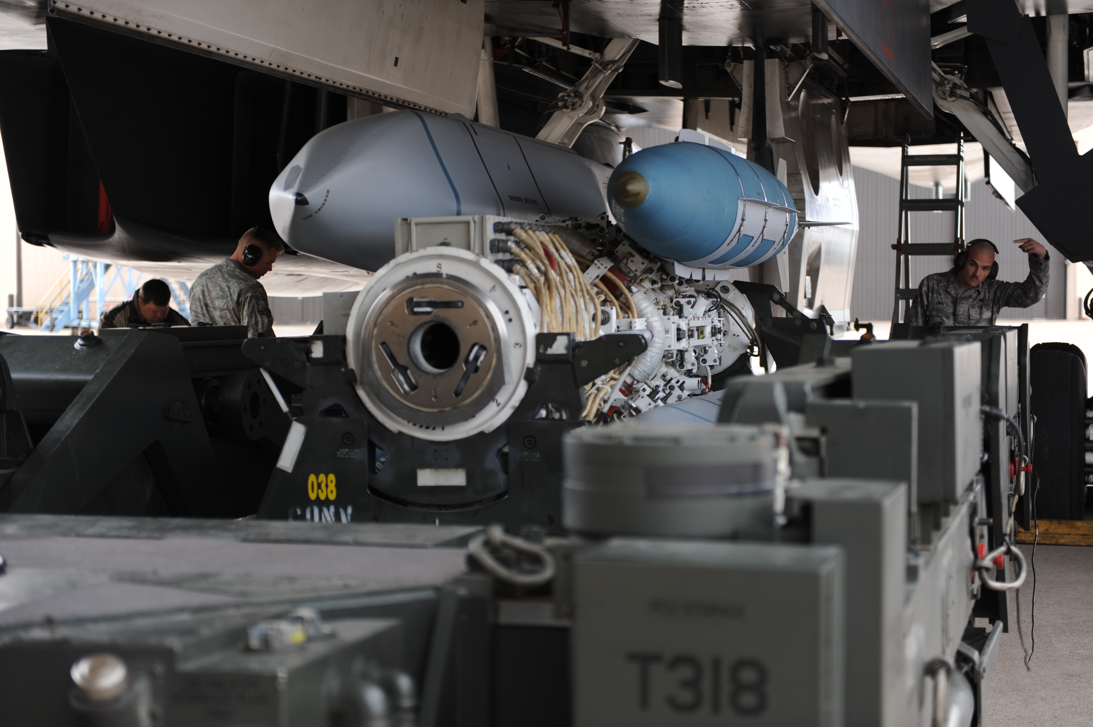 7 MUNS hold load crew competition > Dyess Air Force Base > News