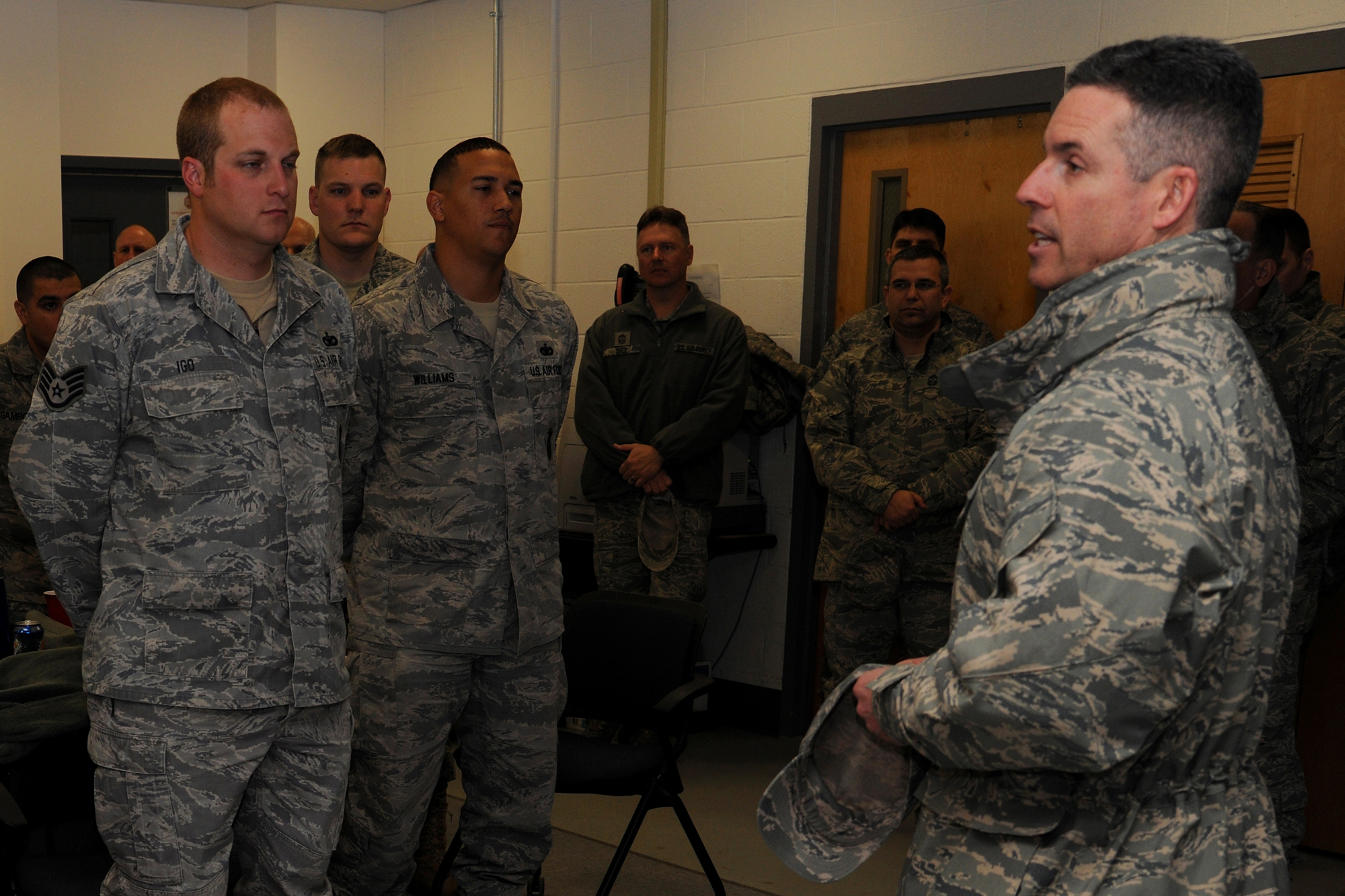 AMC command chiefs tour the Expeditionary Center