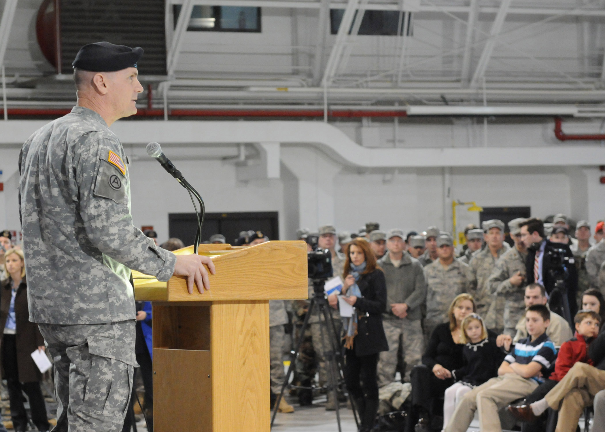 The Final F-16s Leave the 174th Fighter Wing > 174th Attack Wing ...