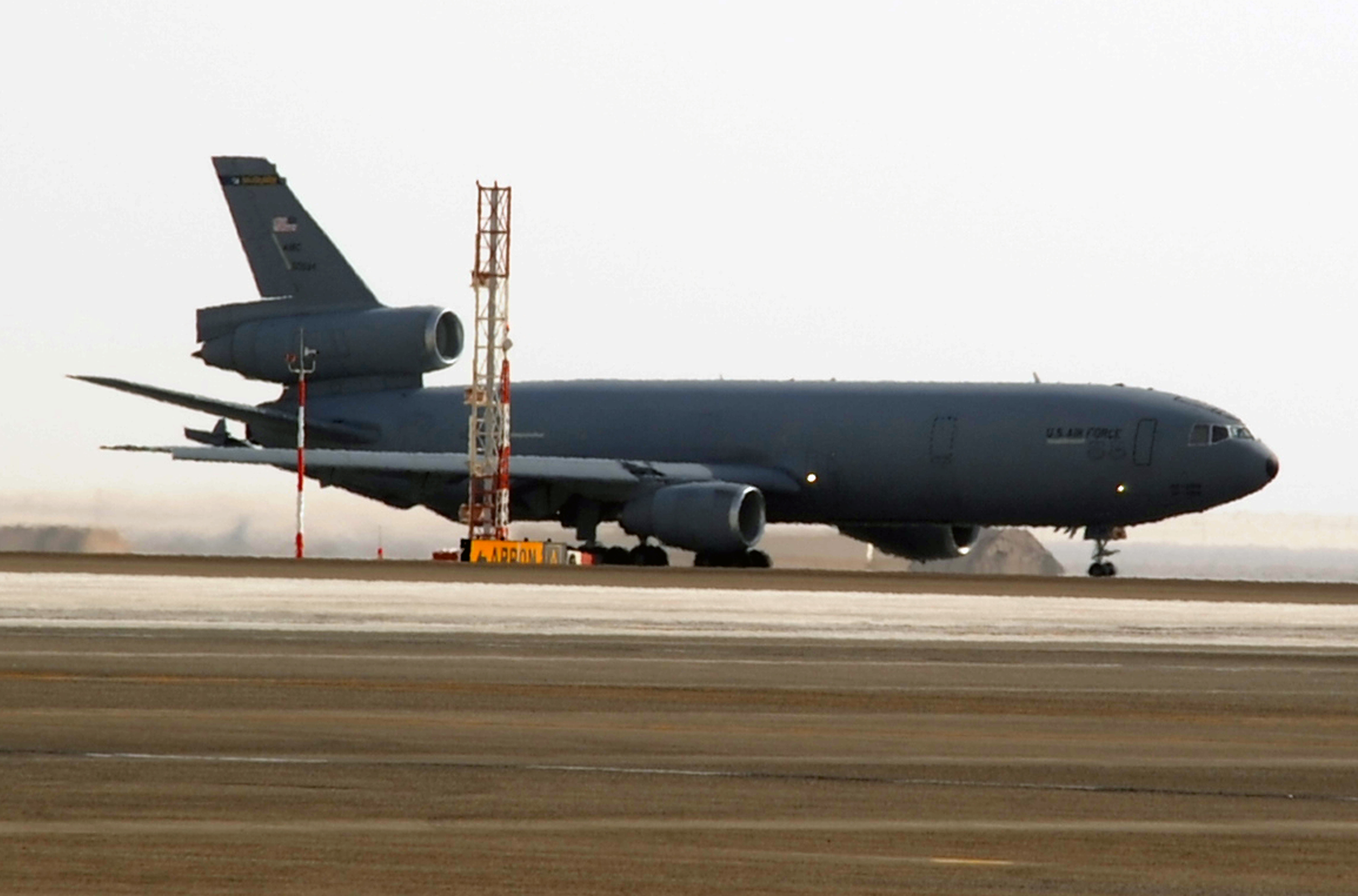 KC-10 Extender: Air refueler in Southwest Asia > Air Mobility Command ...