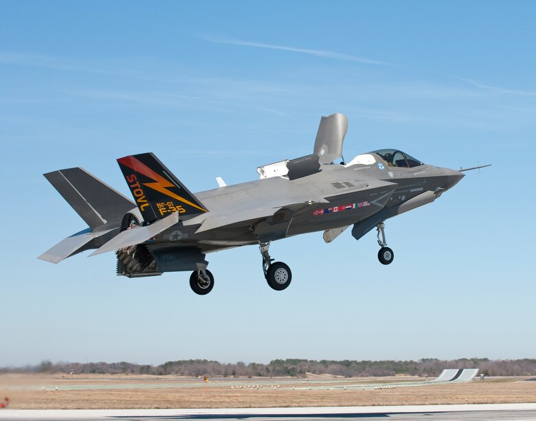 F-35B test pilot applauds AEDC effort leading to successful first ...