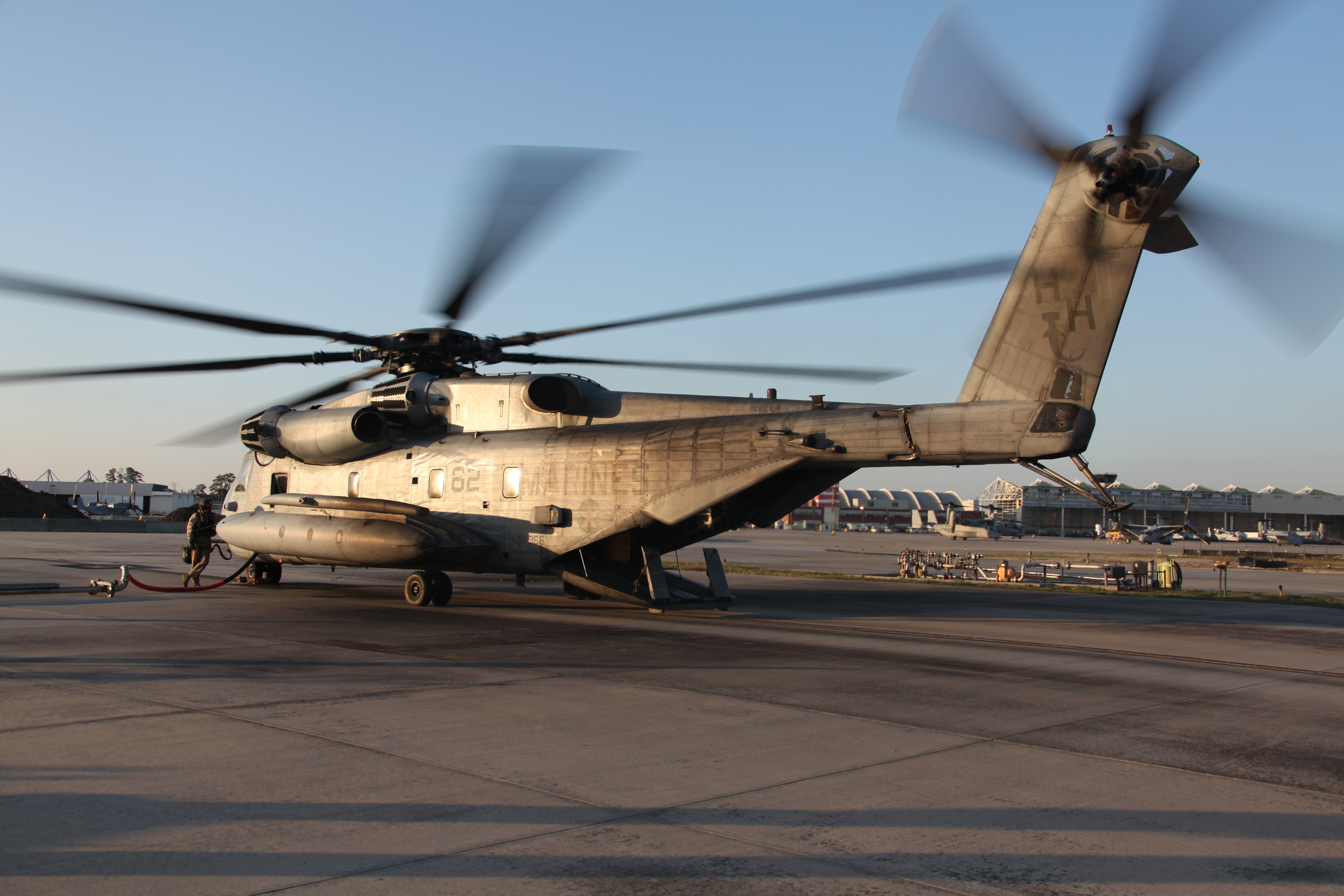 ‘Horse’ power:HMH-366 carries shocking loads > Marine Corps Air Station ...