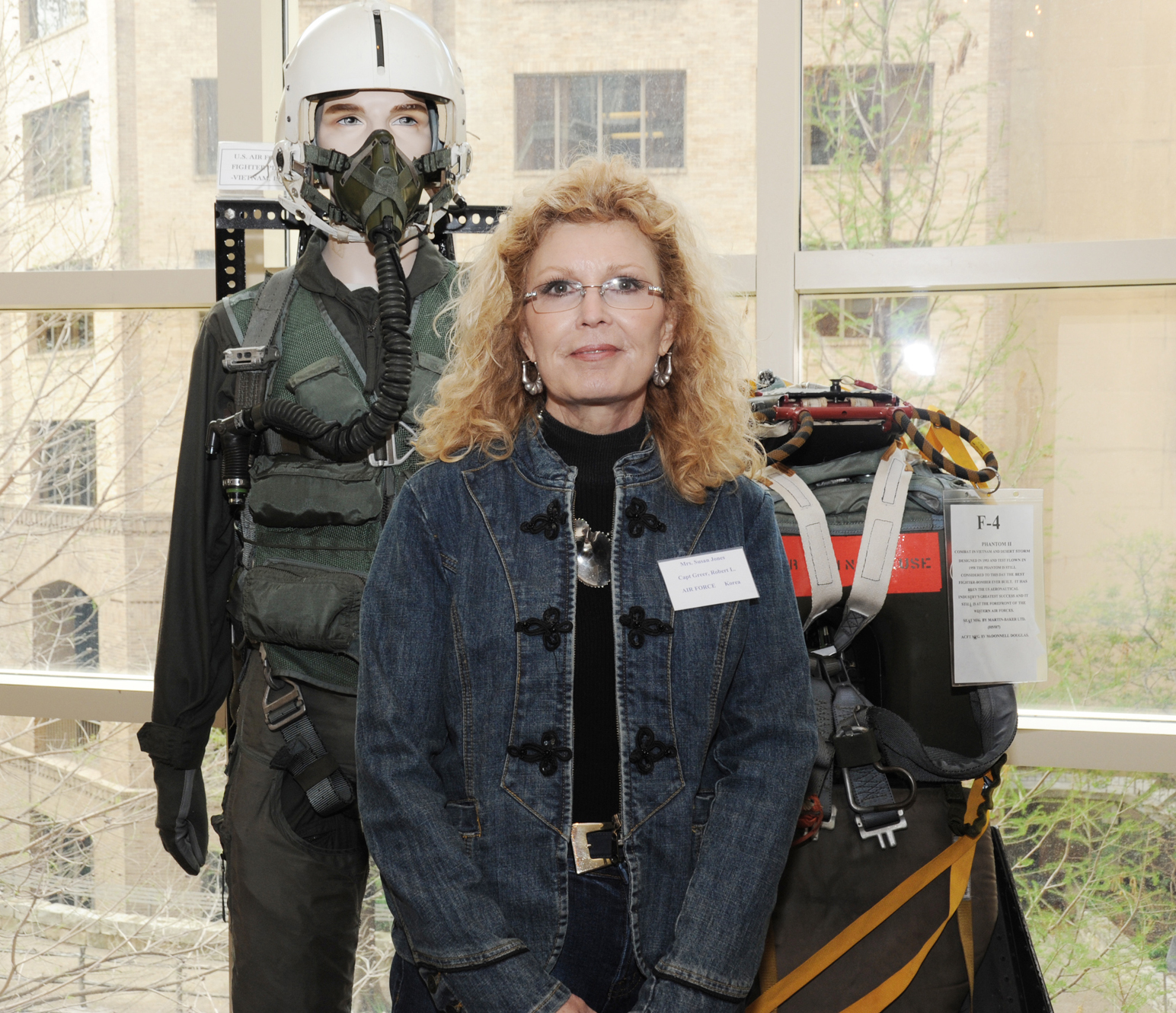 Defense POW/Missing Personnel Office staff updates families of loved ...