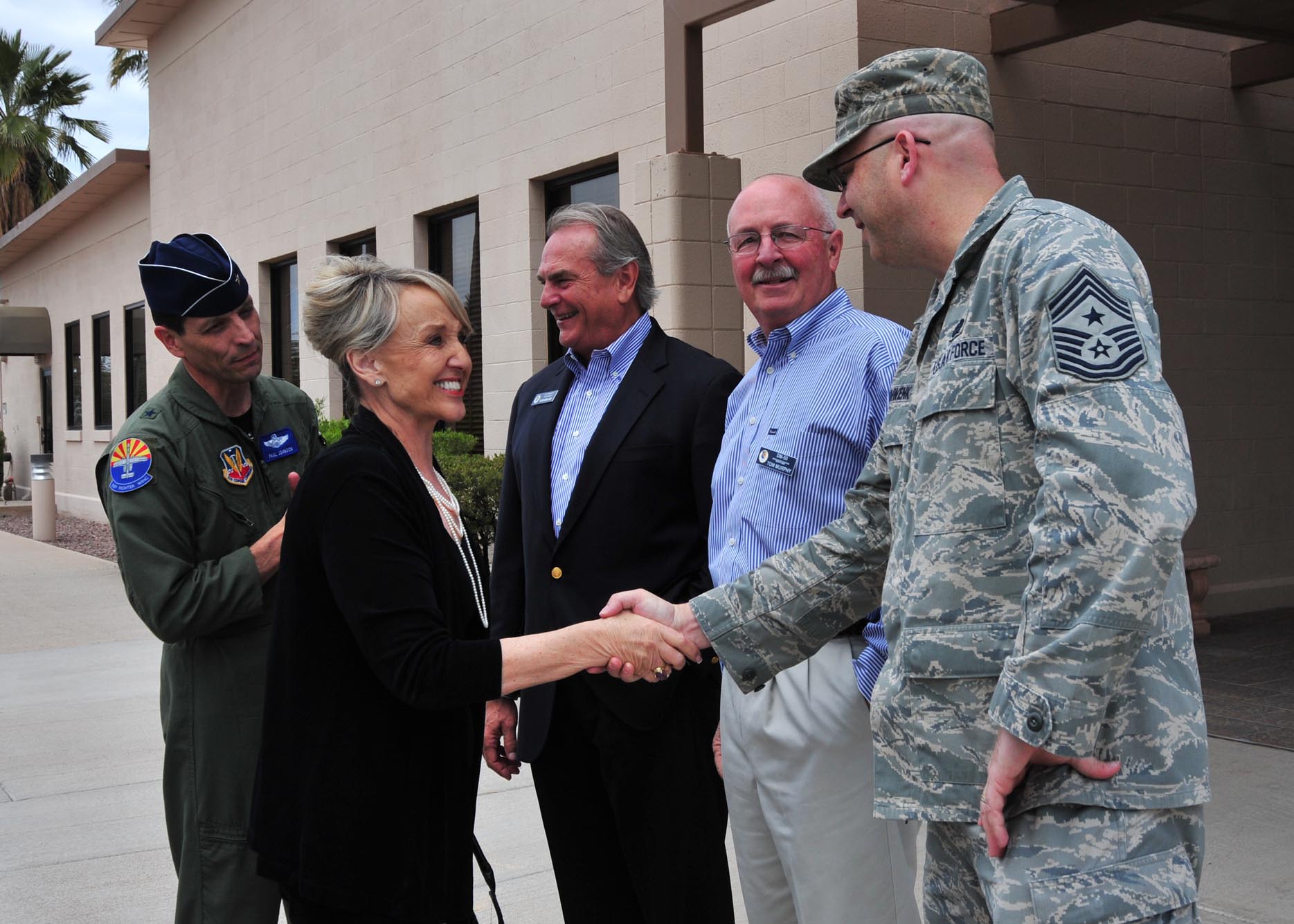 Arizona Governor visits D-M