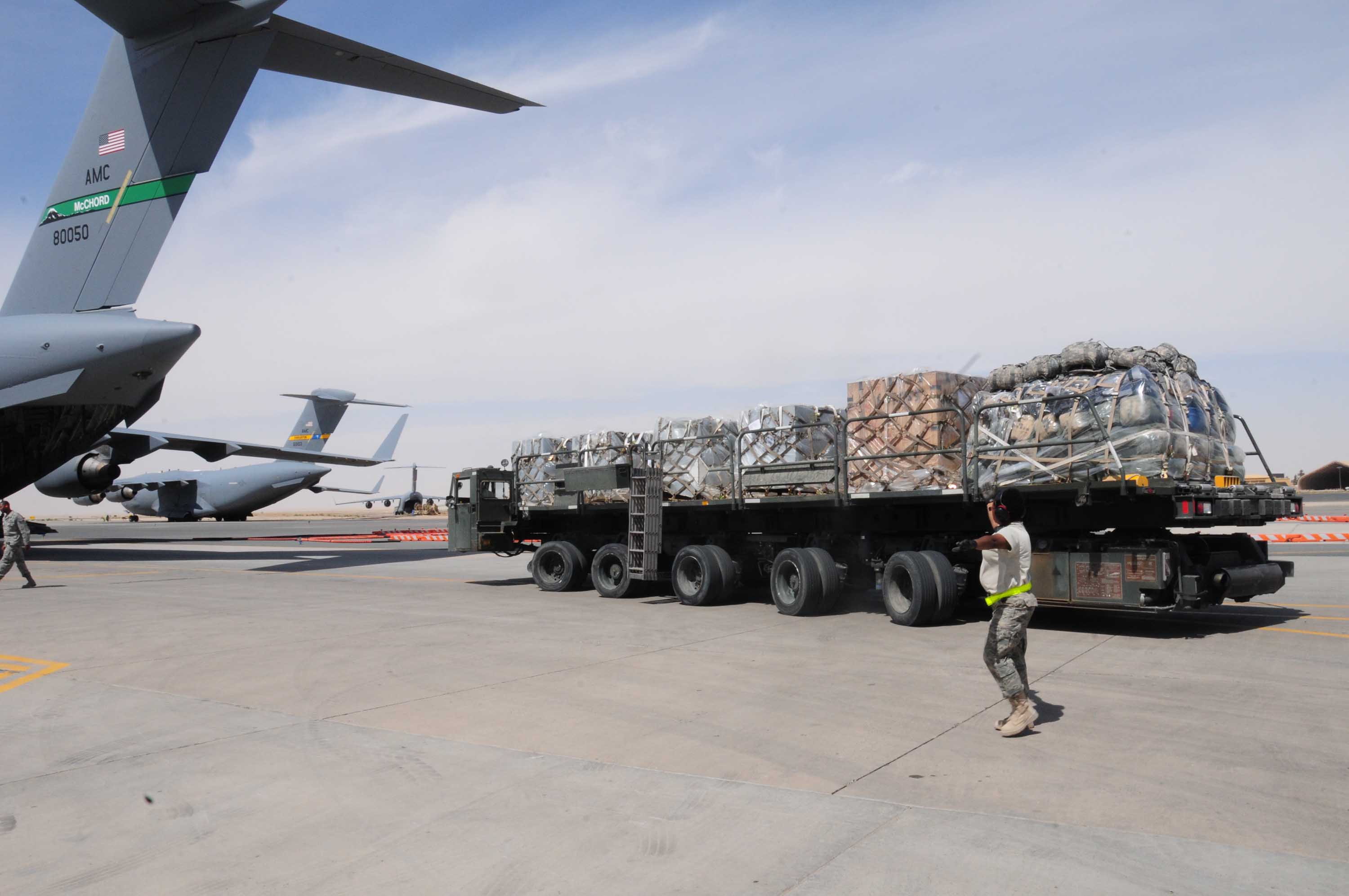 Aerial Port Airmen move personnel, cargo downrange > U.S. Air Forces ...