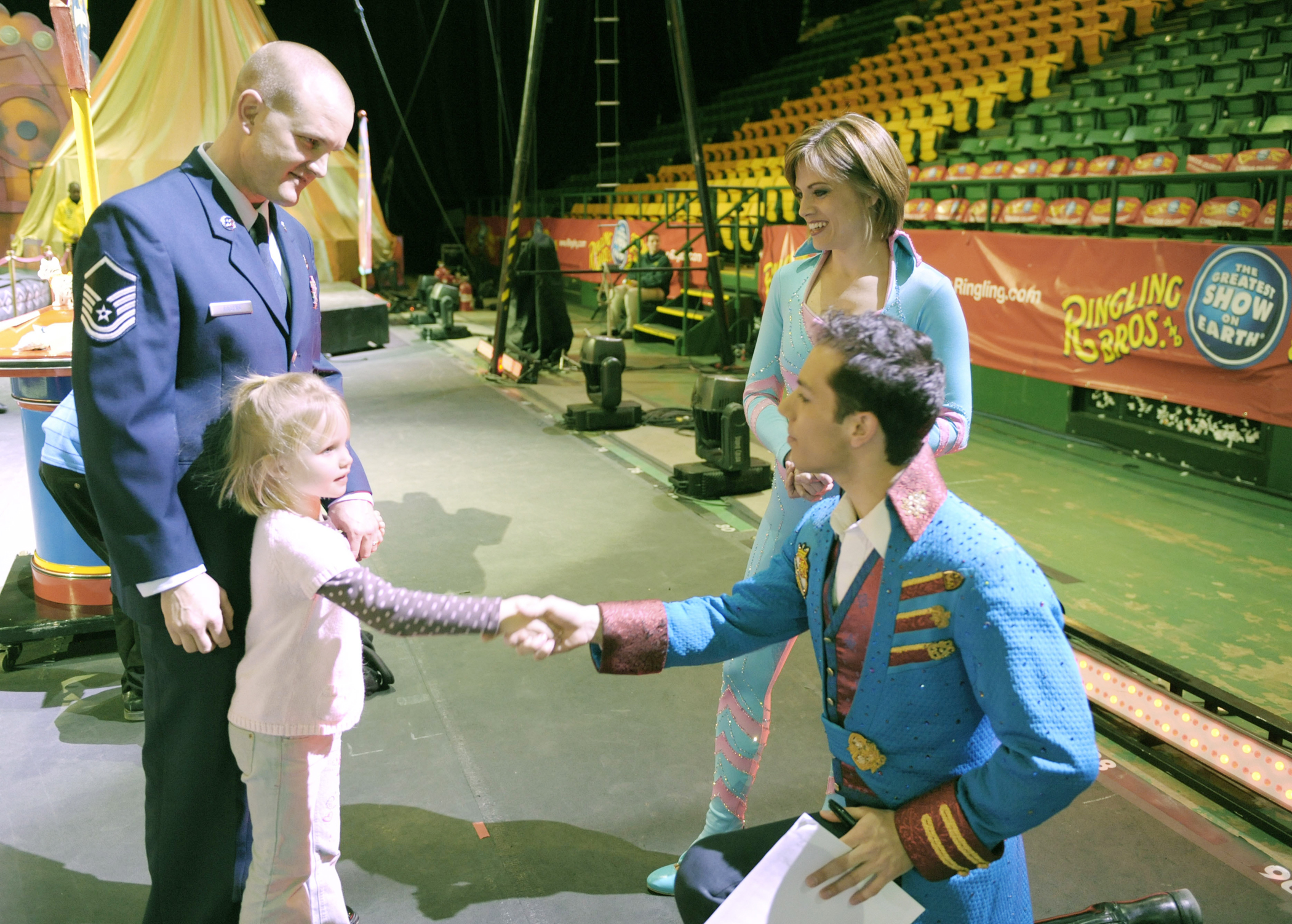 Circus entertains, honors military families > Air Force > Article Display
