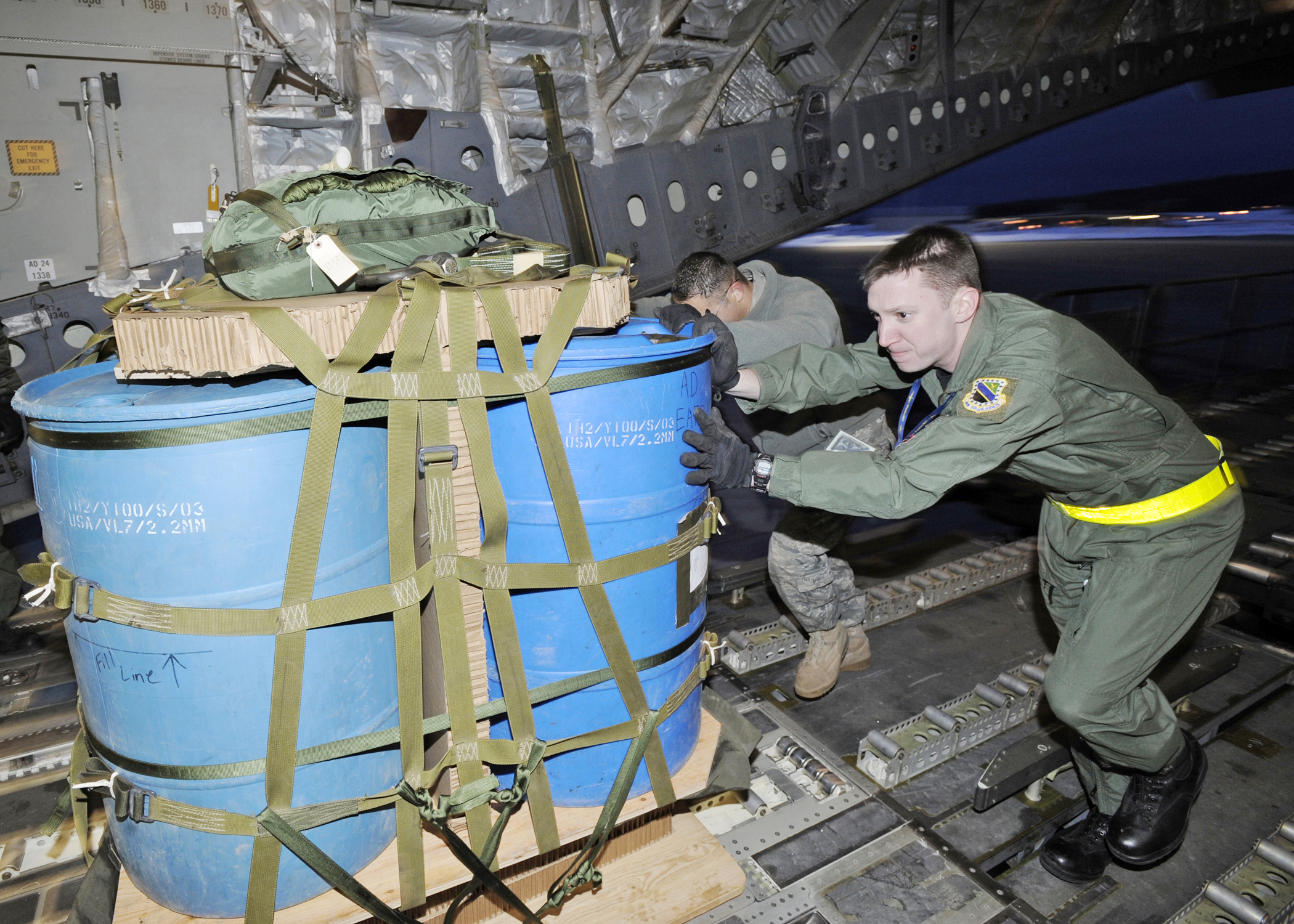 Elmendorf Airmen complete airdrop using 3-D weather technology > Air ...