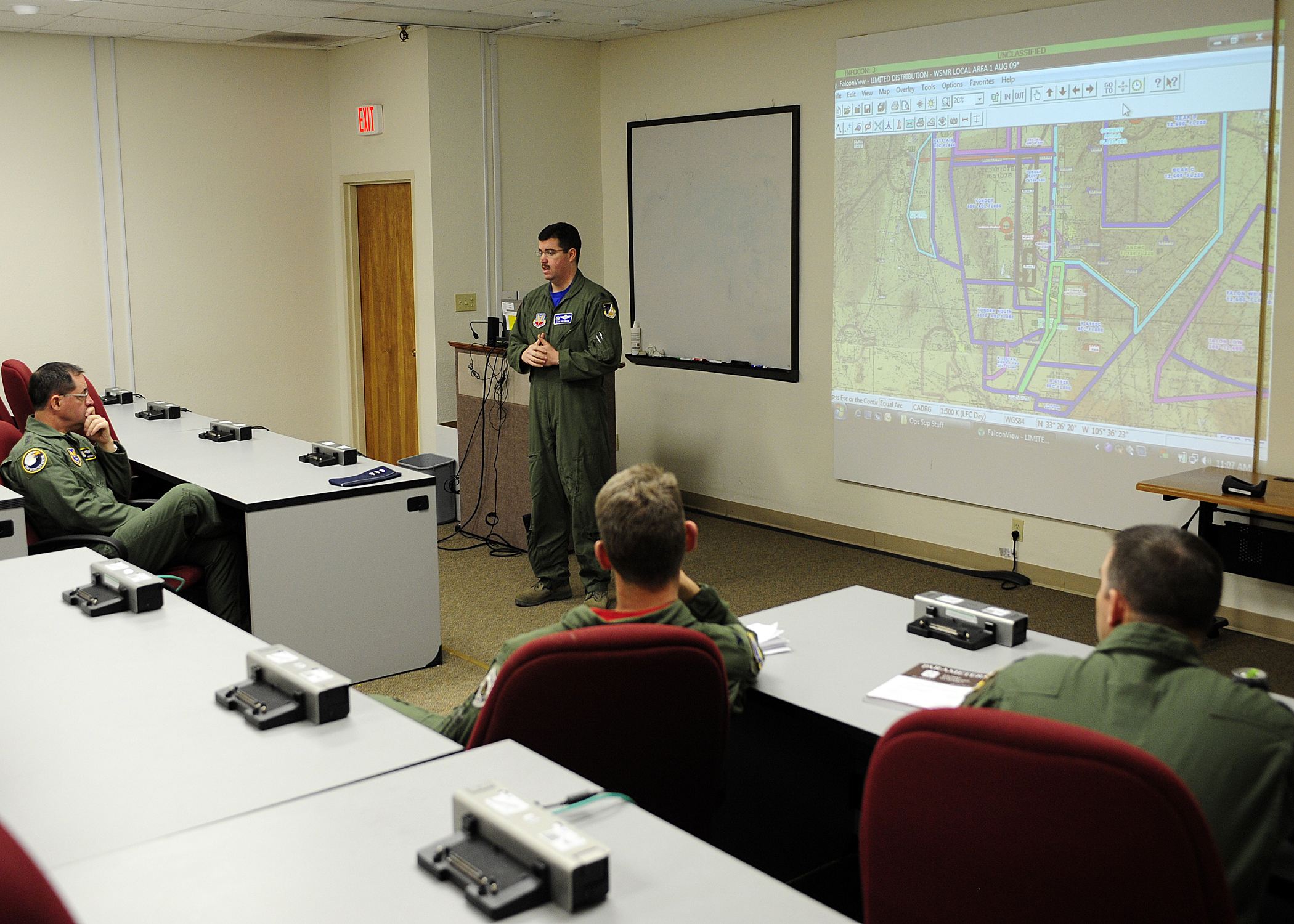 Lt. Gen. Rogers visits Holloman > Holloman Air Force Base > Article Display