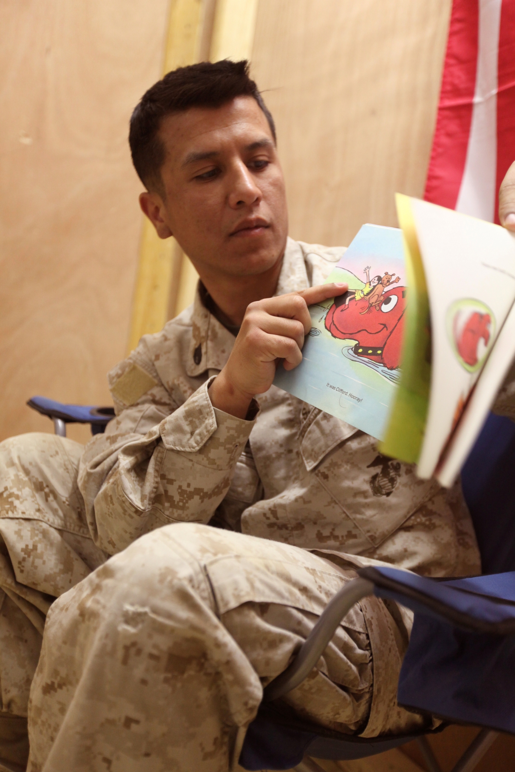 United Through Reading Program helps deployed service members stay ...