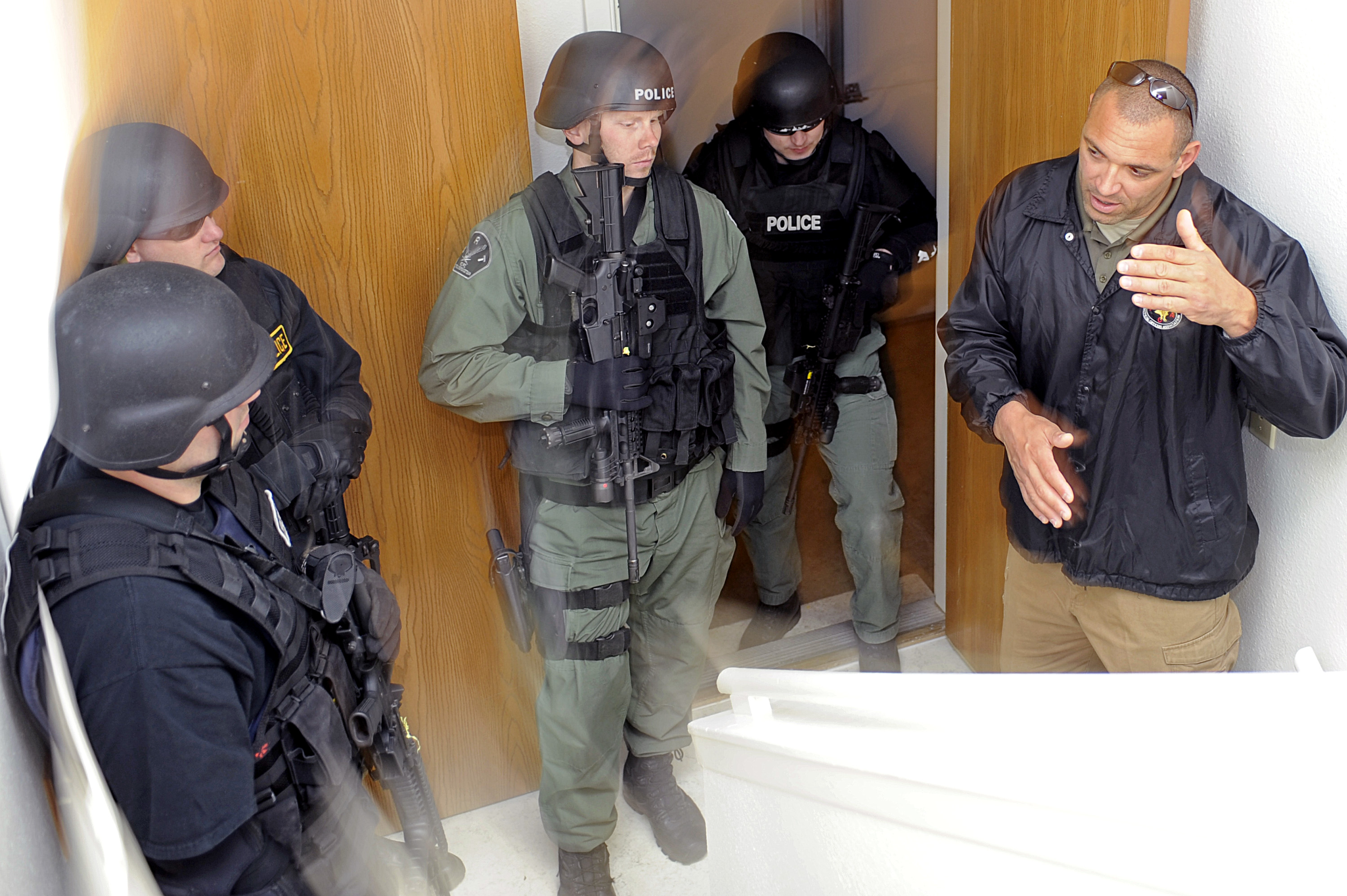 Security forces train with civilian counterparts > Ellsworth Air Force ...