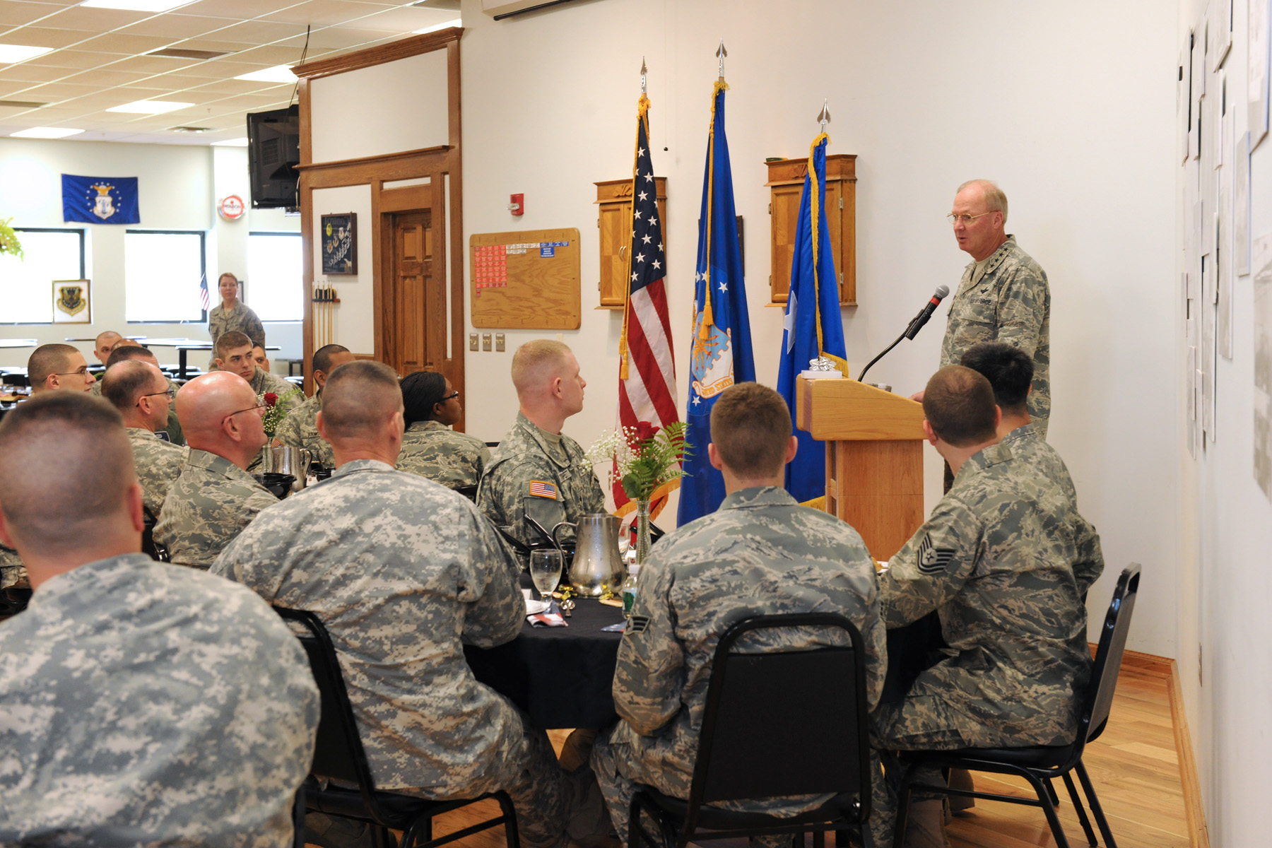 Chief National Guard Bureau Visits Hancock Field > 174th Attack Wing ...