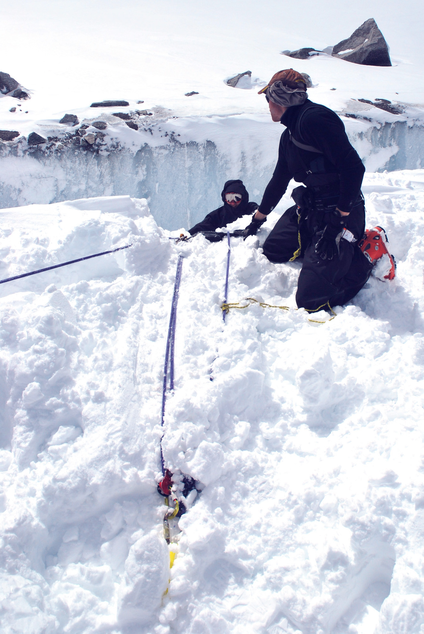 Alpine pararescuemen train for mountain rescues > Air Force > Article ...