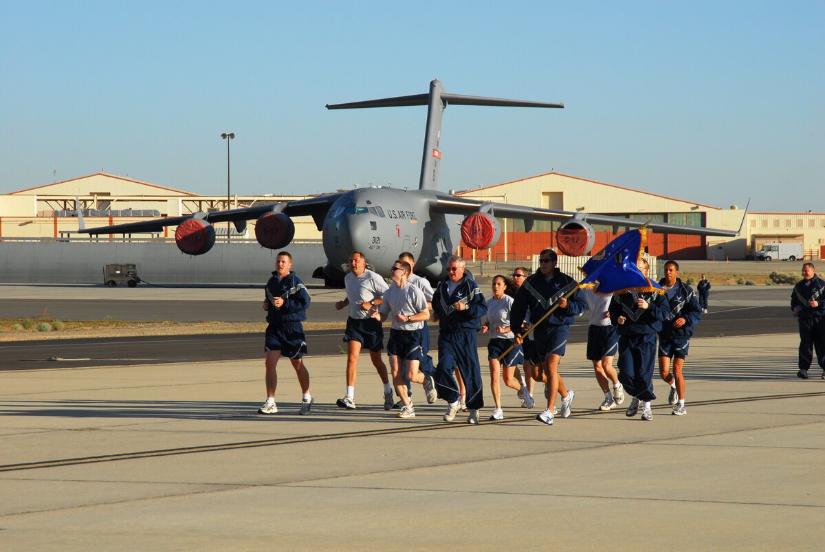 Team Edwards takes morning run > Edwards Air Force Base > Article View