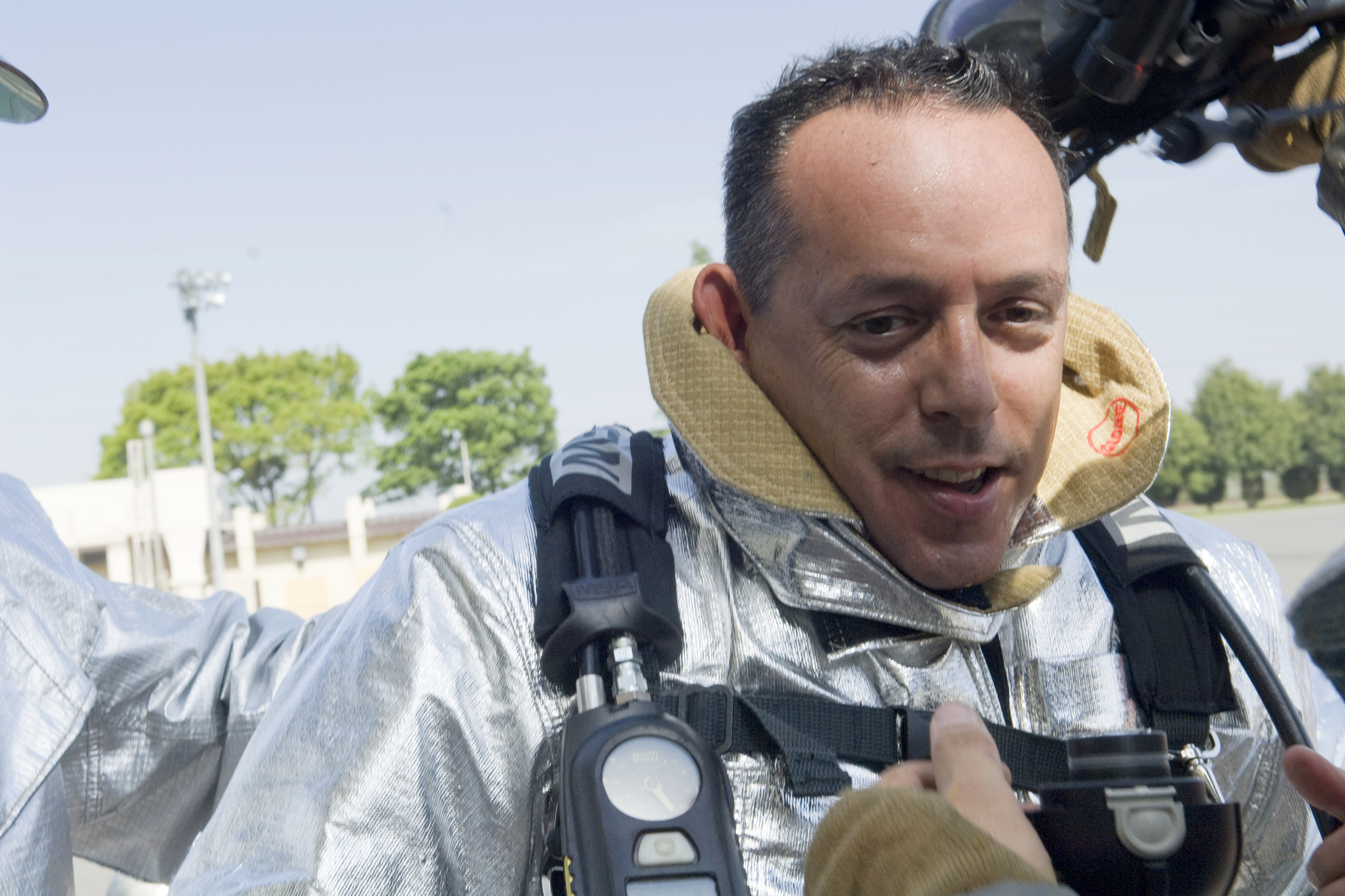 Group commander trains to put out fires > Yokota Air Base > Article Display