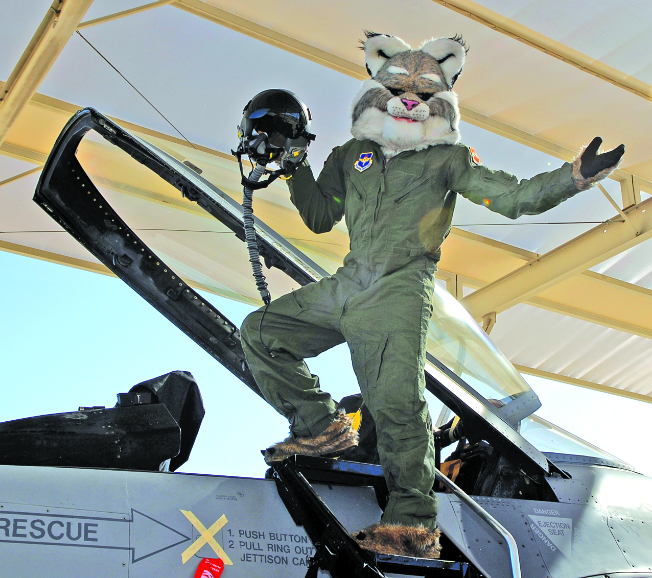 D. Baxter Bobcat prowls Luke > Air Education and Training Command ...