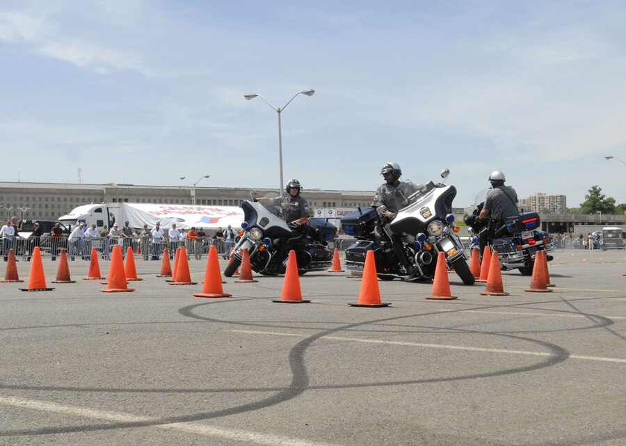 Air Force officials urge motorcycle safety > United States Marine Corps ...