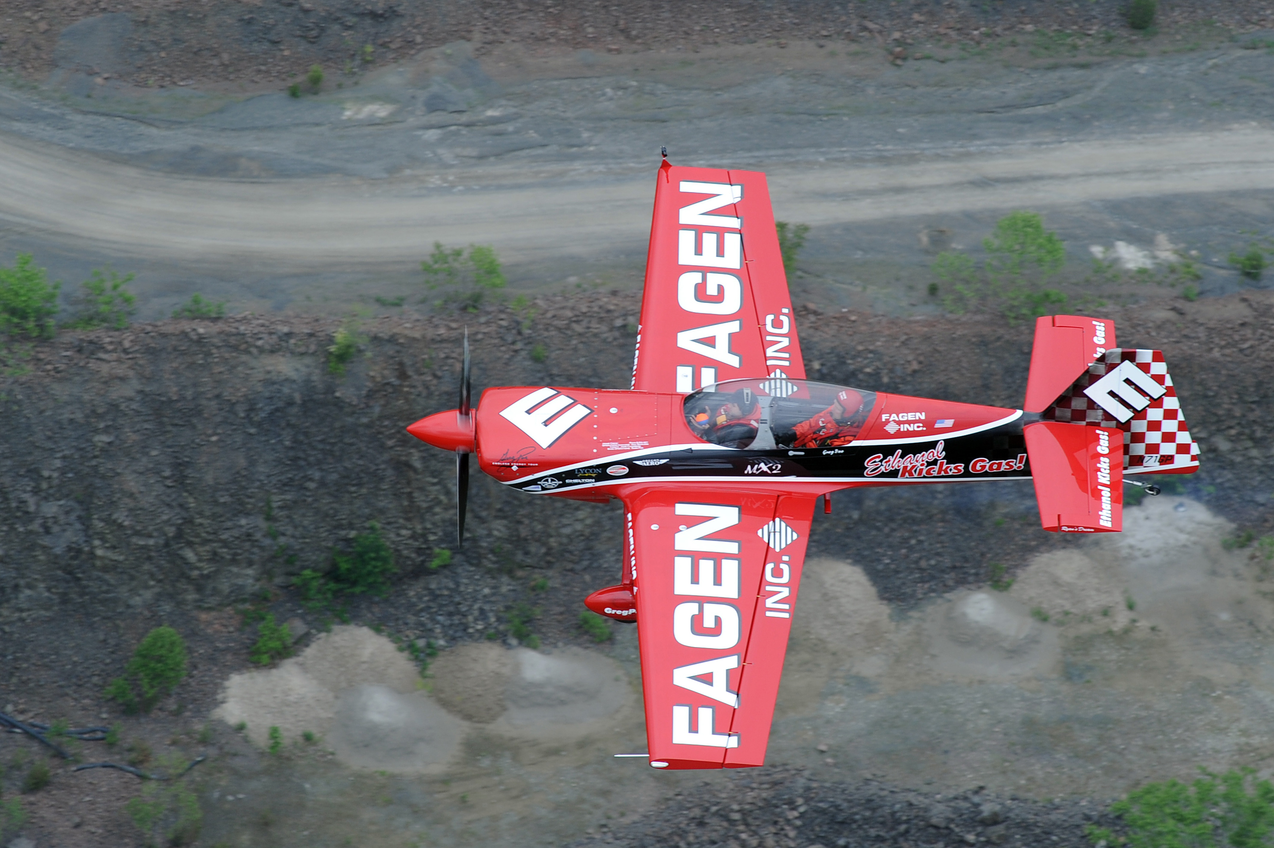 Samy K from Hot 99.5 morning show flies with Greg Poe, performance pilot