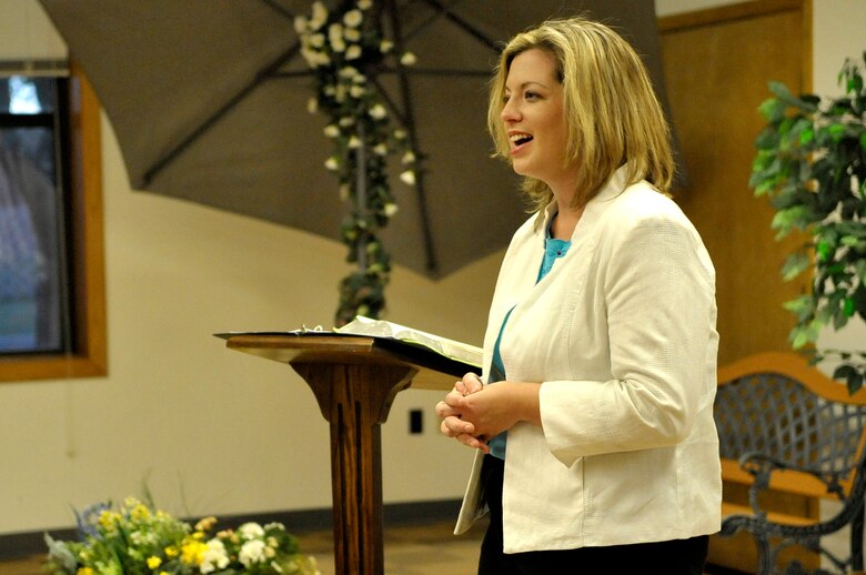 Cannon Chapel welcomes author, military spouse > Cannon Air Force Base ...