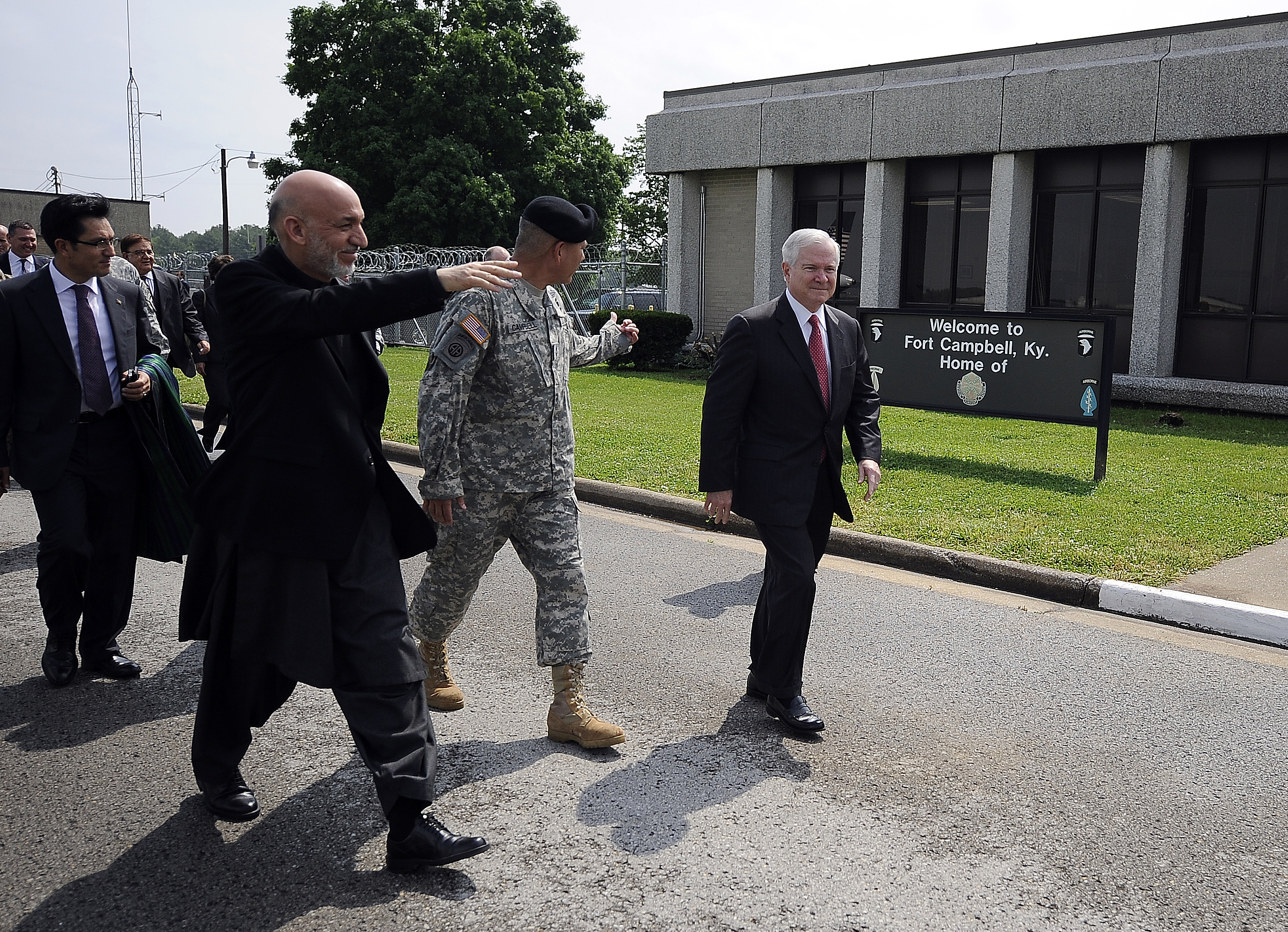 Afghan President Hamid Karzai, Army Maj. Gen. John Campbell, commander ...