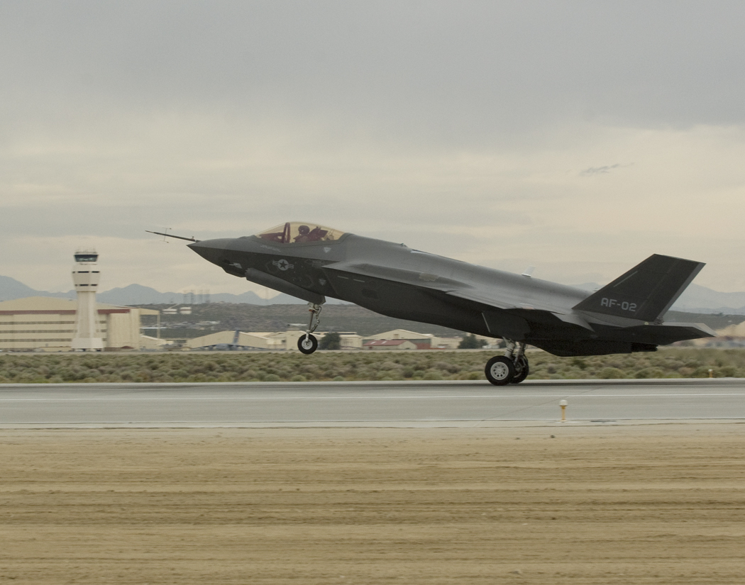 F-35 Lightning II Joint Strike Fighters Arrive at Edwards > Edwards Air ...