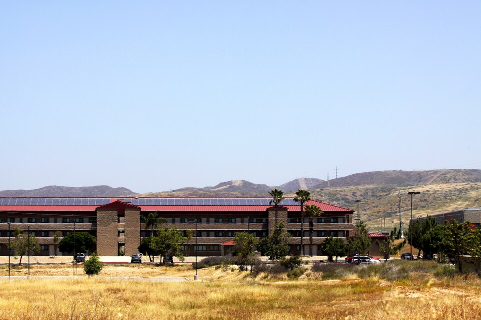 Marine barracks enter new energy-saving era > Marine Corps ...