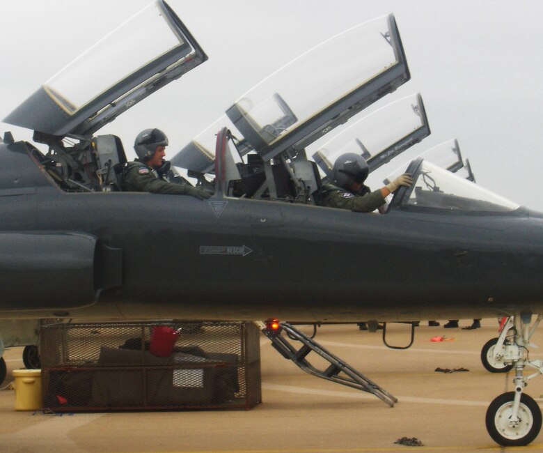 ENJJPT graduation guest speaker takes a familiarization flight ...