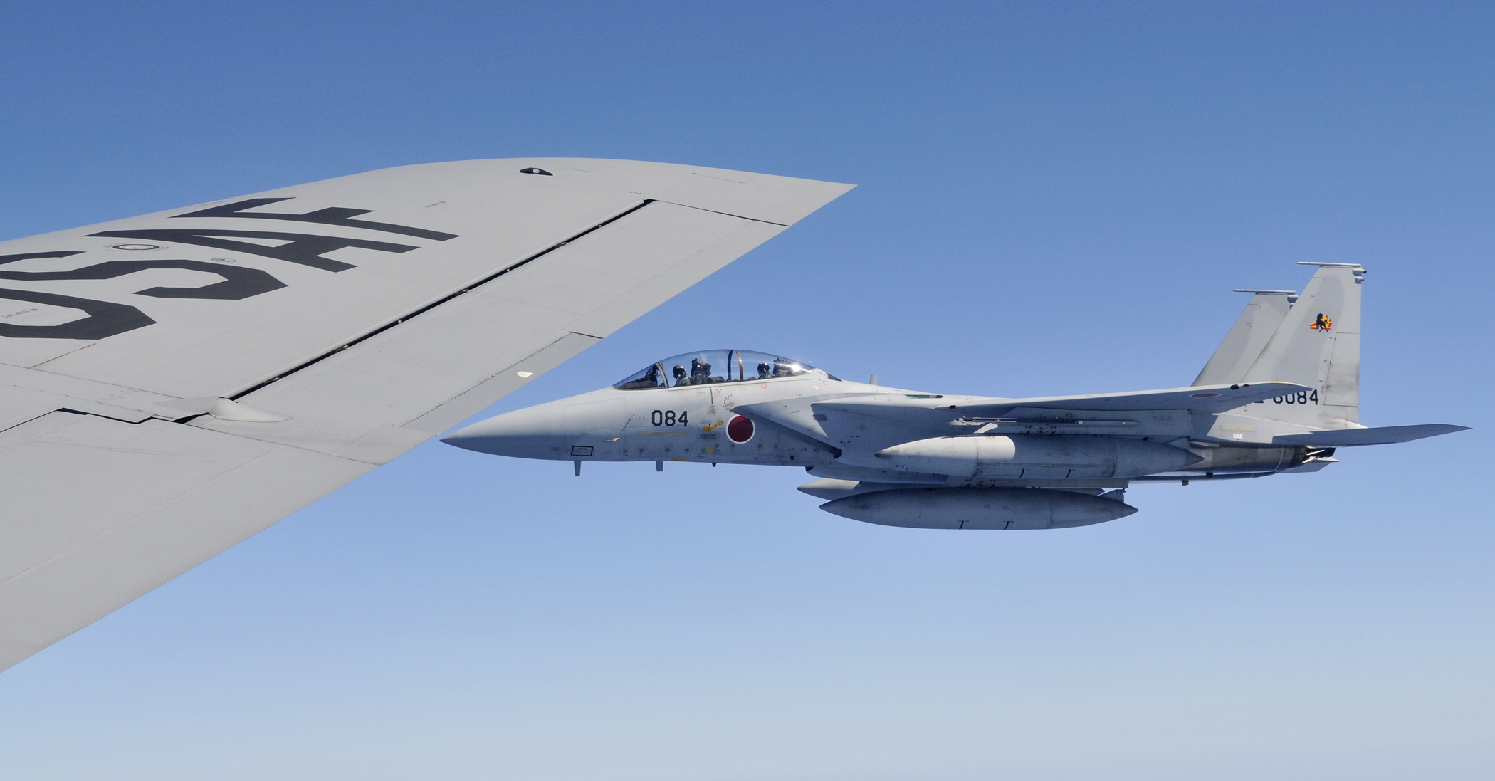 Airmen train Japanese pilots for air-to-air refueling > Air Force ...