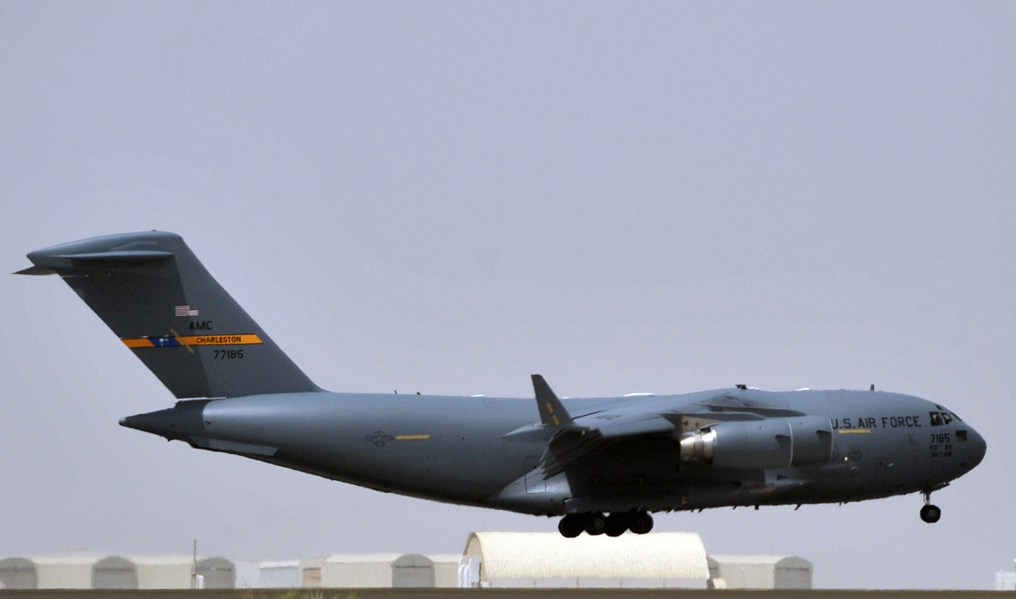 C-17 brings global airlift capability to Southwest Asia base
